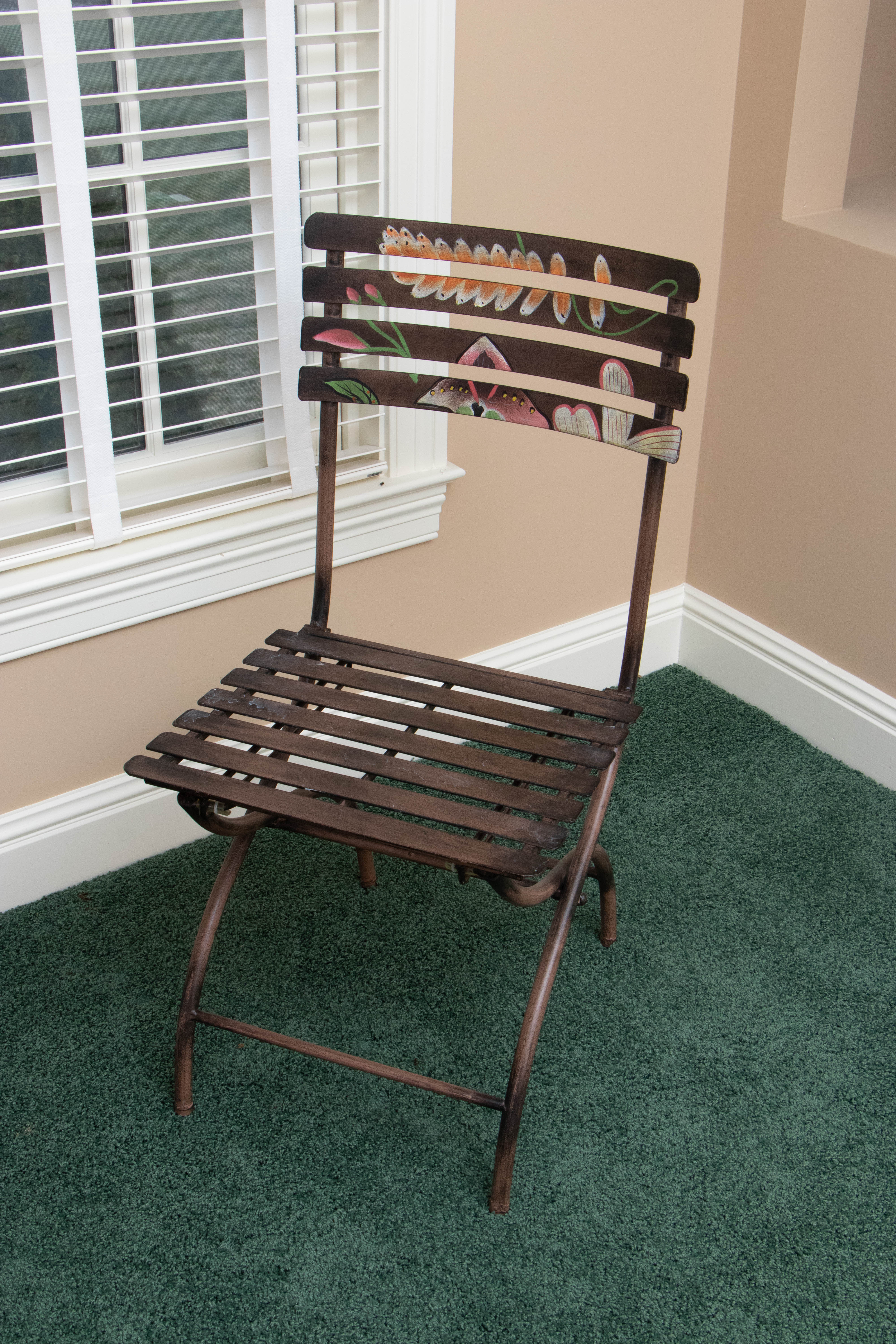 Resin Wicker Patio Table With Hand-Painted Folding Slat Chairs | EBTH