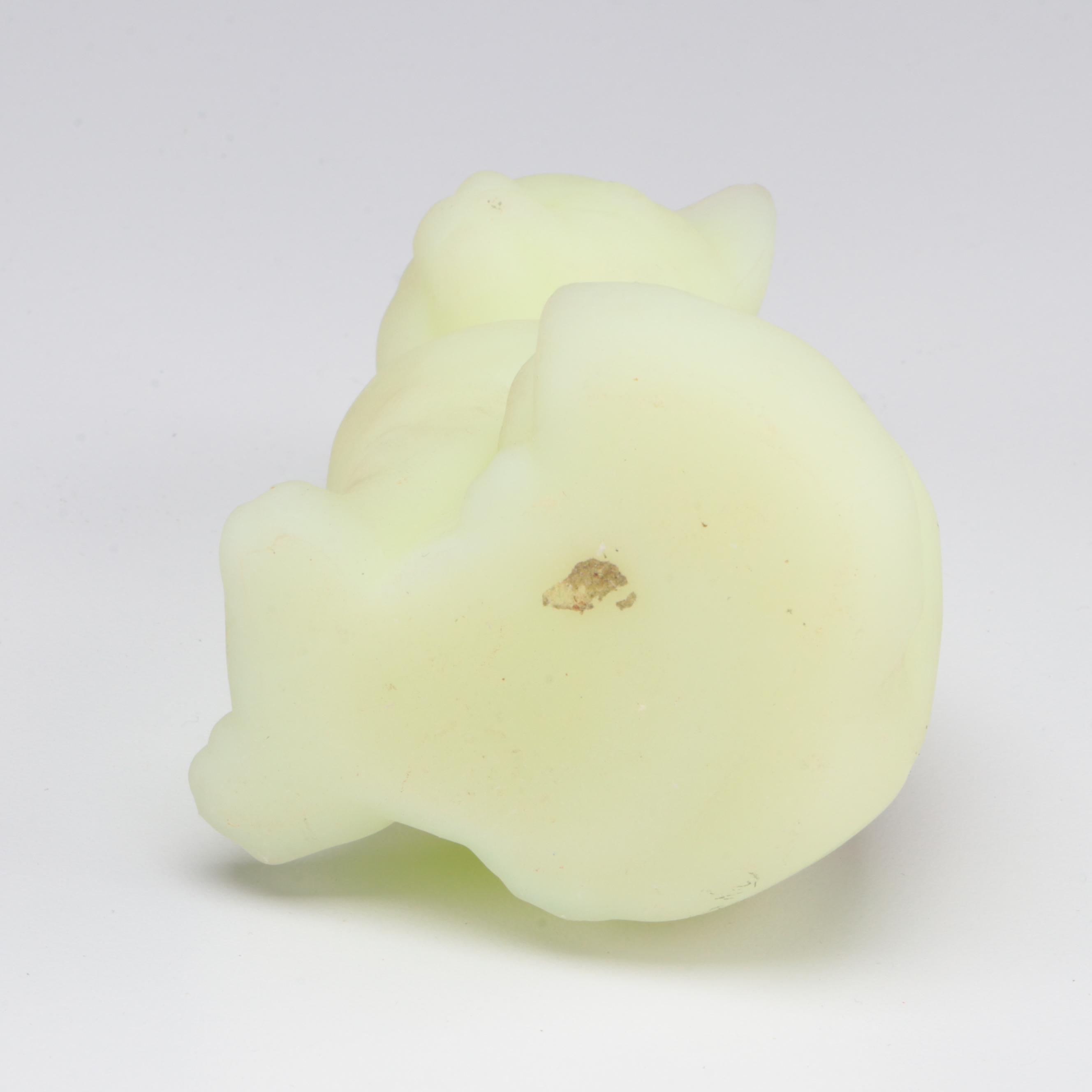 Fenton Custard Glass Cat Figurine with Embossed Leather Folio Covers | EBTH