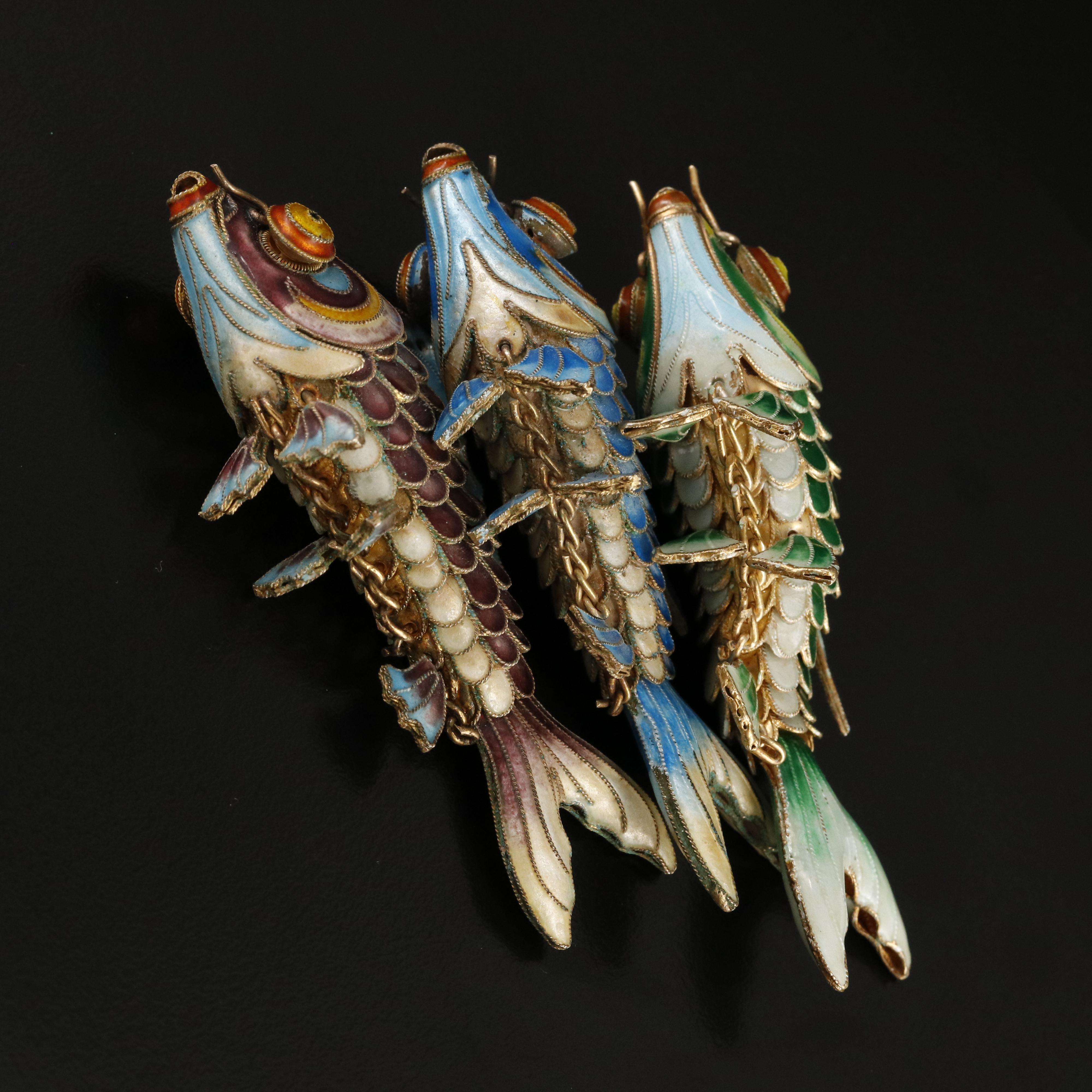 800 Silver Articulated Enamel Fish Pendants | EBTH