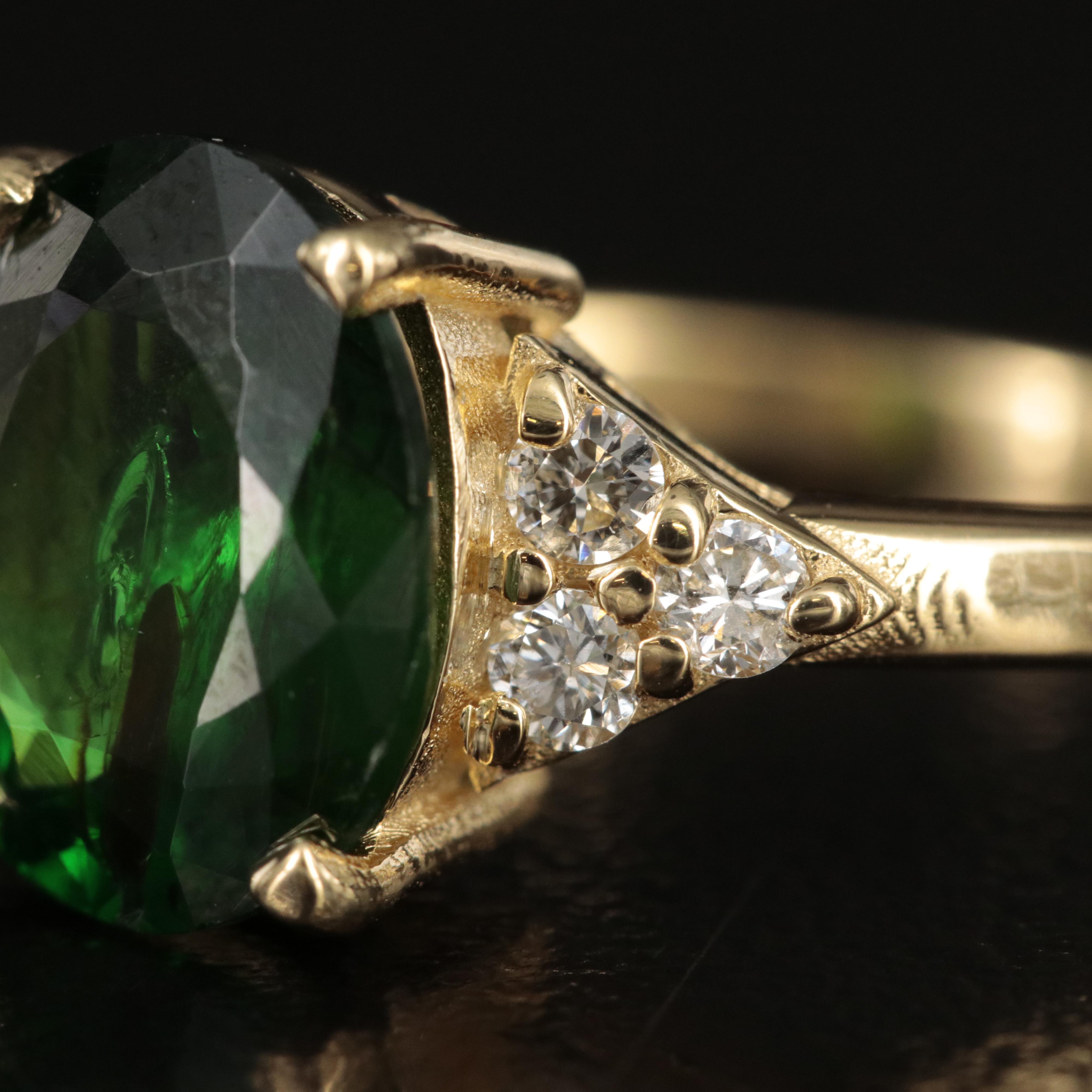 18K 3.29 CT Tsavorite Garnet and Diamond Ring with GIA Report | EBTH