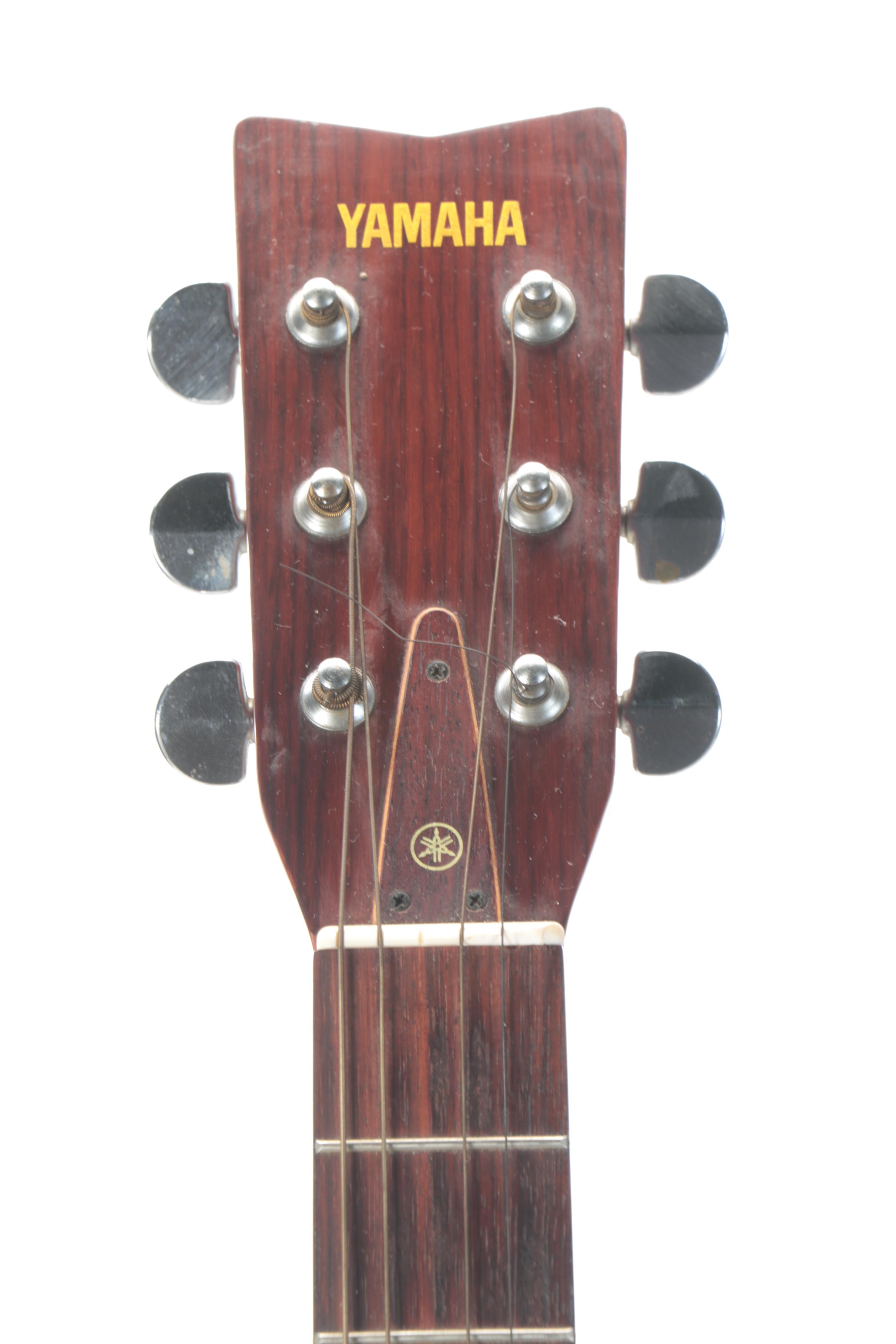 Yamaha FG-335 Acoustic Guitar | EBTH