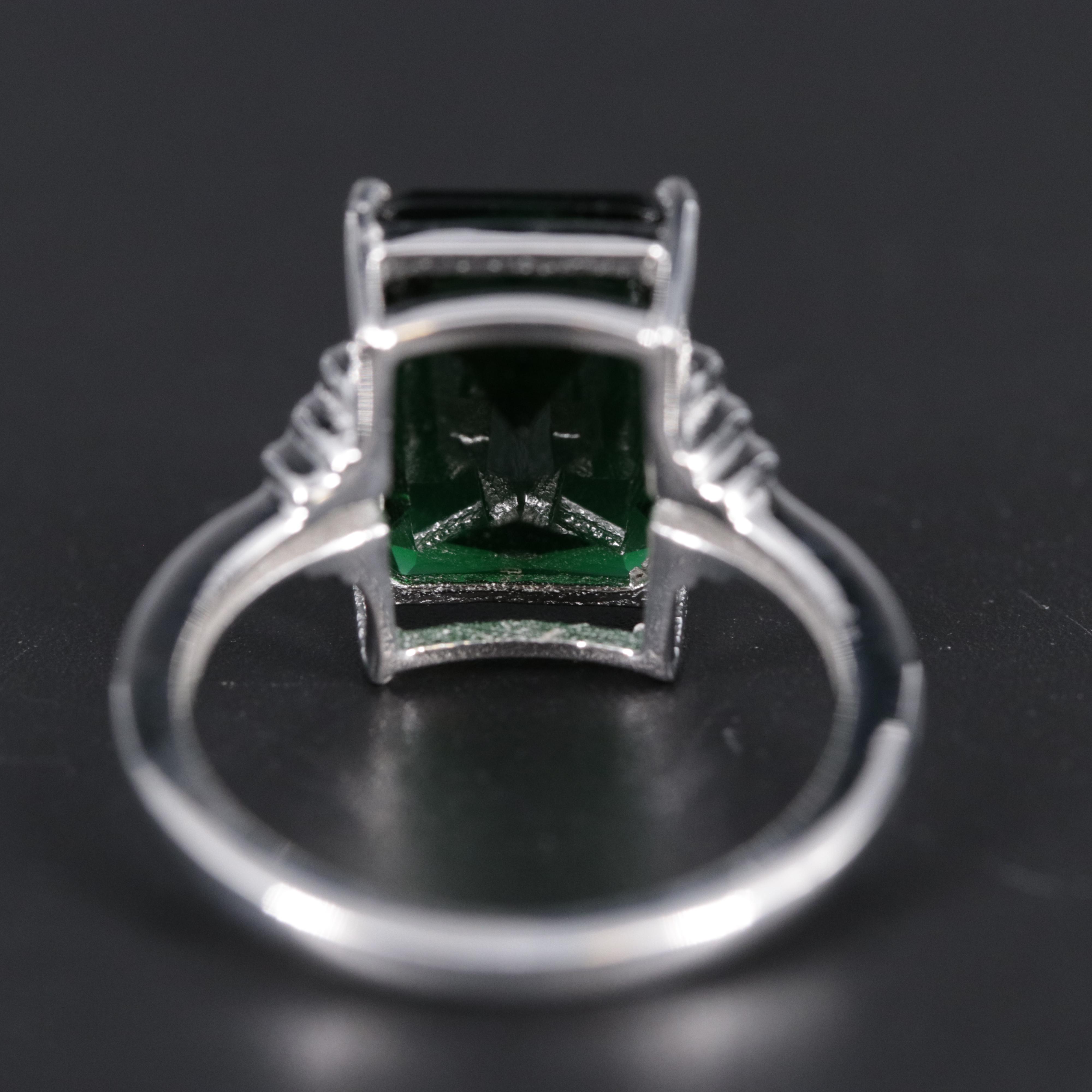 Sterling Silver Emerald Ring | EBTH