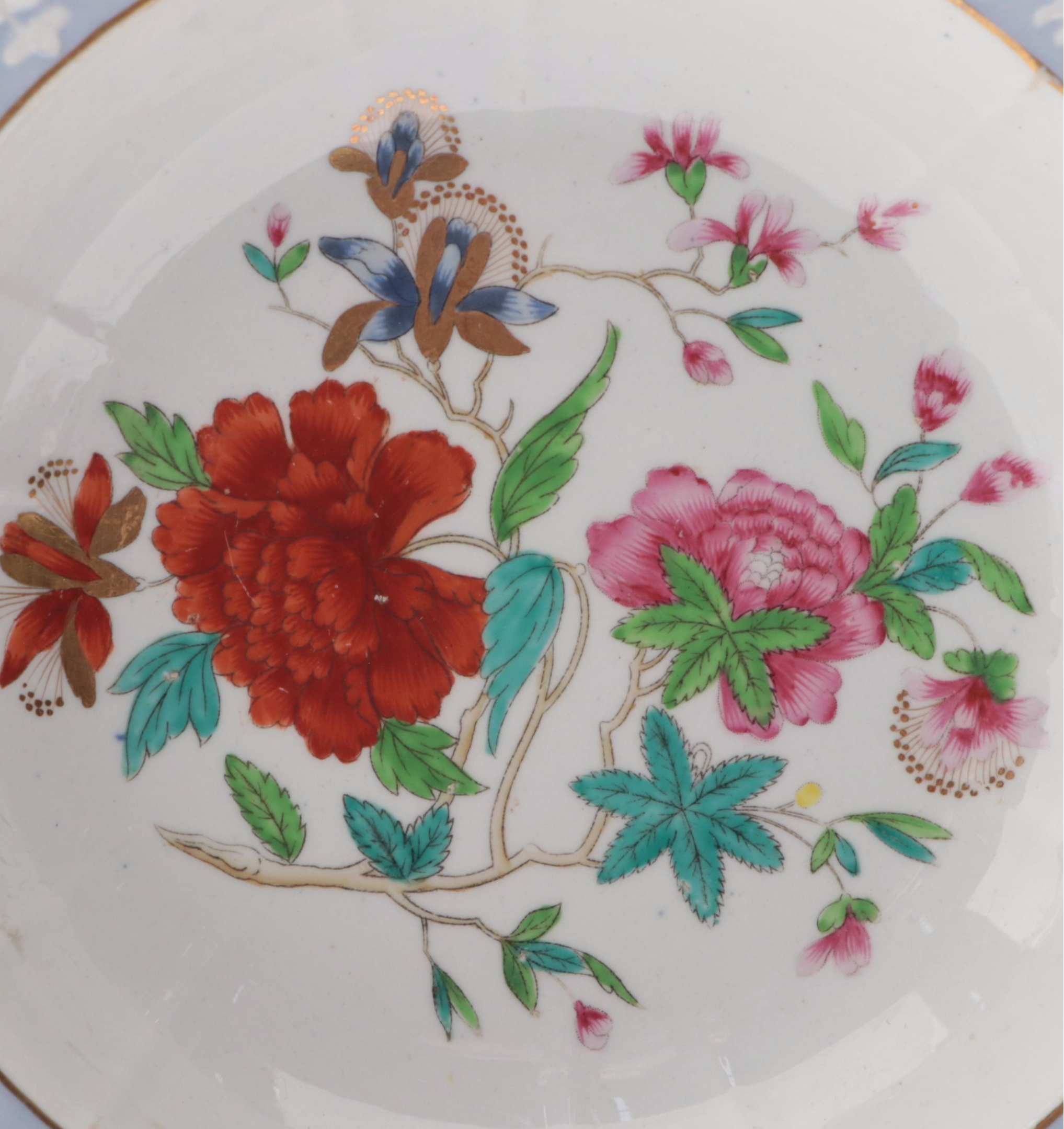English Porcelain and Pearlware Hand-Painted Porcelain Bowls | EBTH