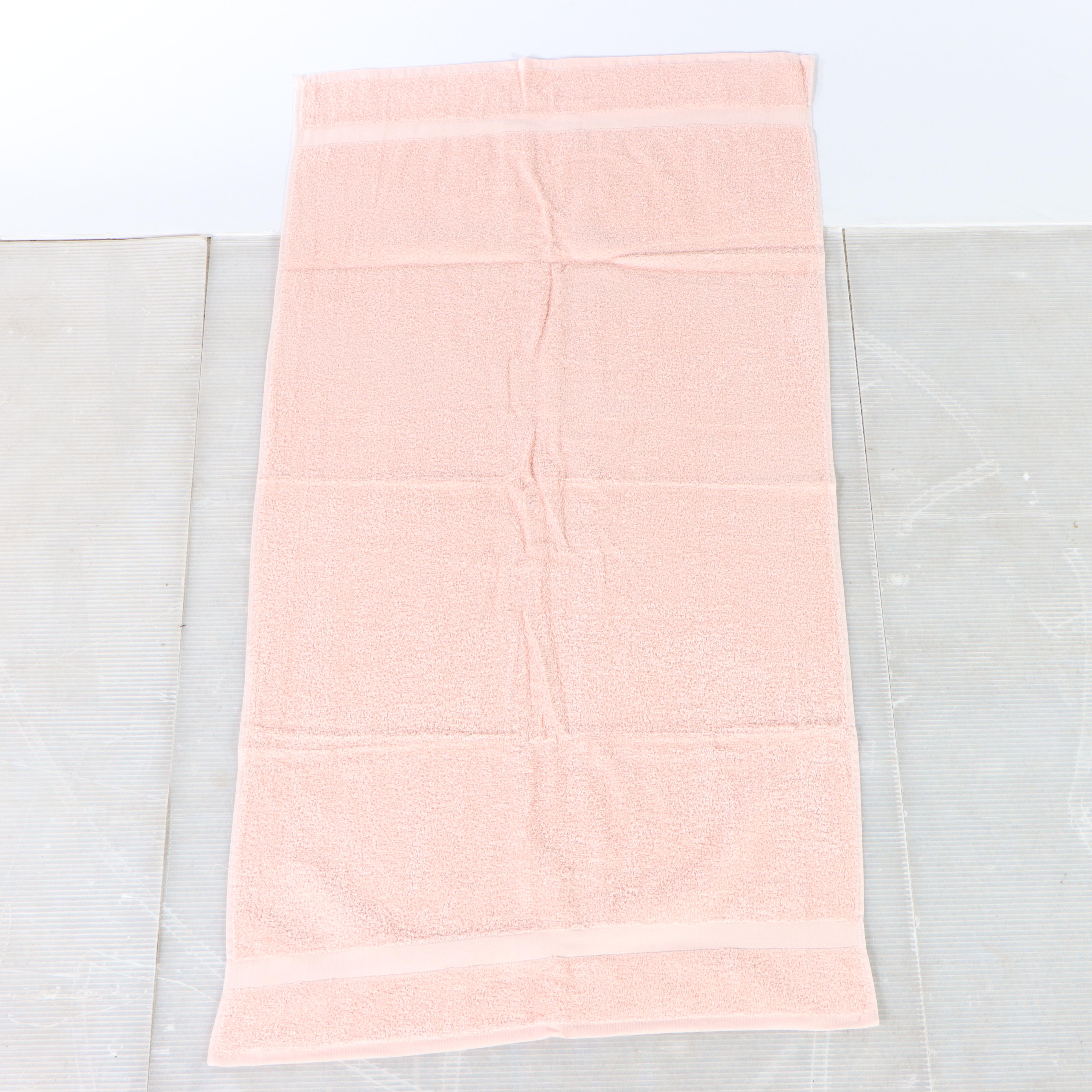Ten Room Essentials Peach Bath Towels | EBTH