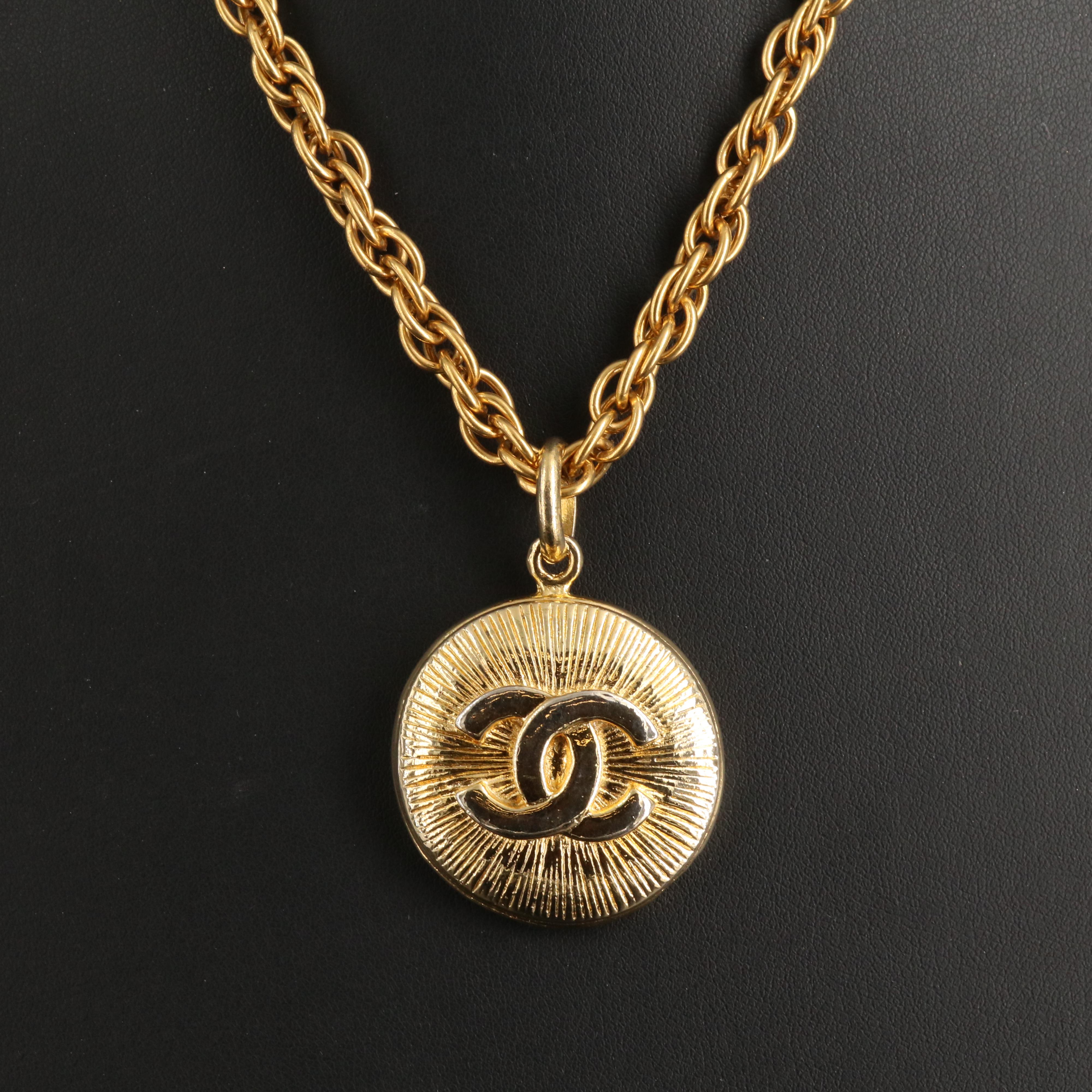 Chanel Logo Necklace | EBTH