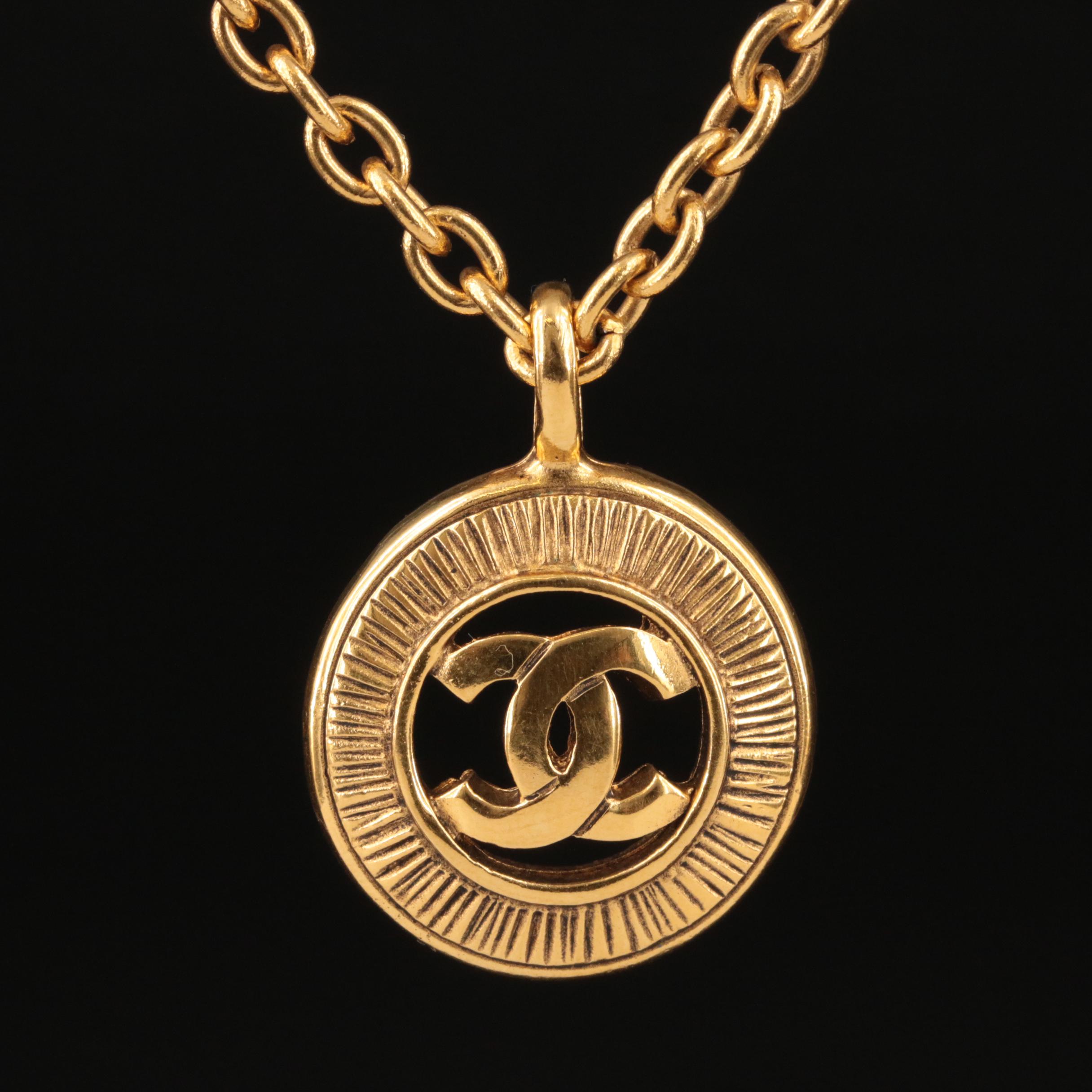 Chanel Logo Pendant Necklace | EBTH