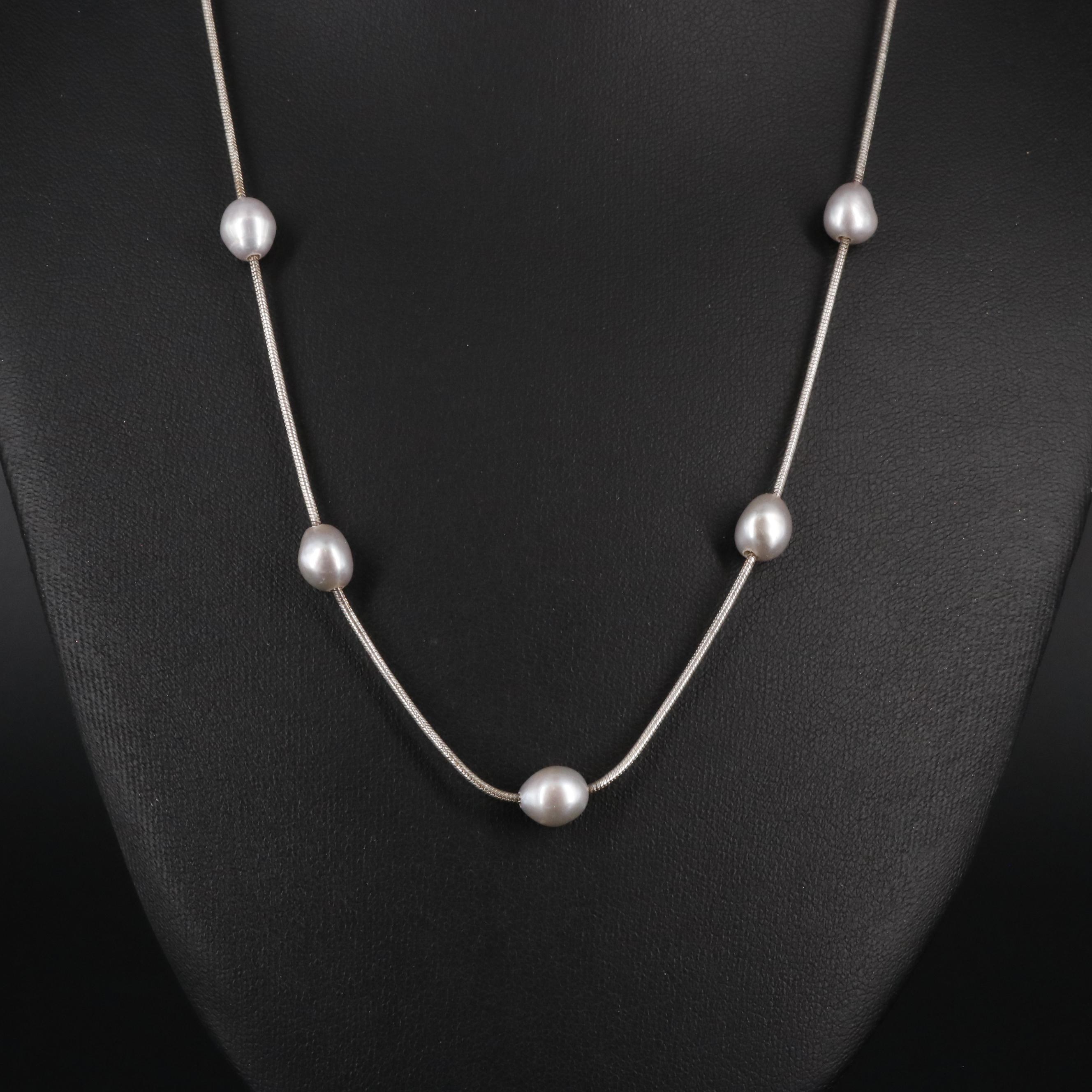 Metal Pearl Necklace | EBTH