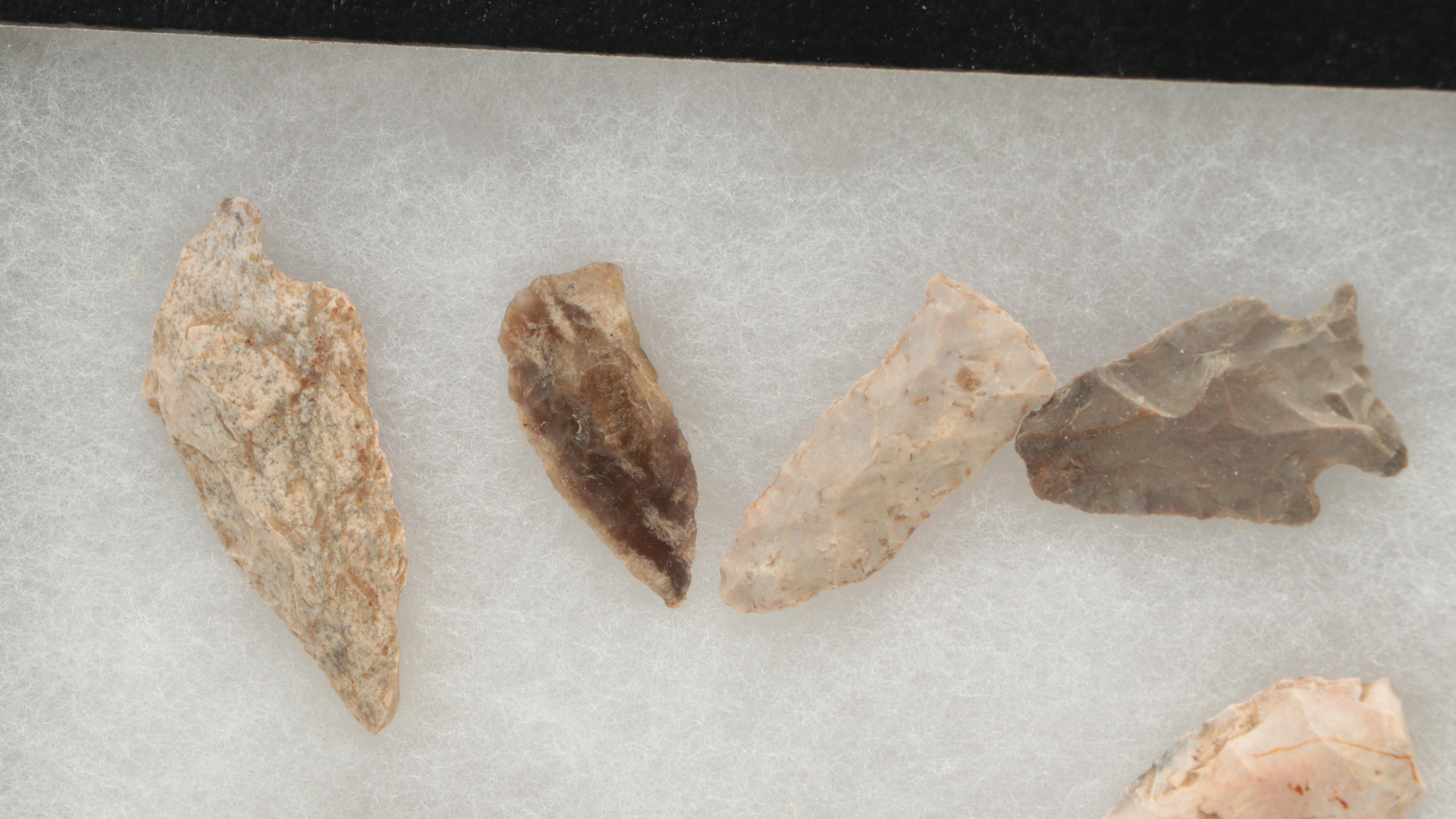 Knapped Stone Projectile Points and Arrowheads | EBTH