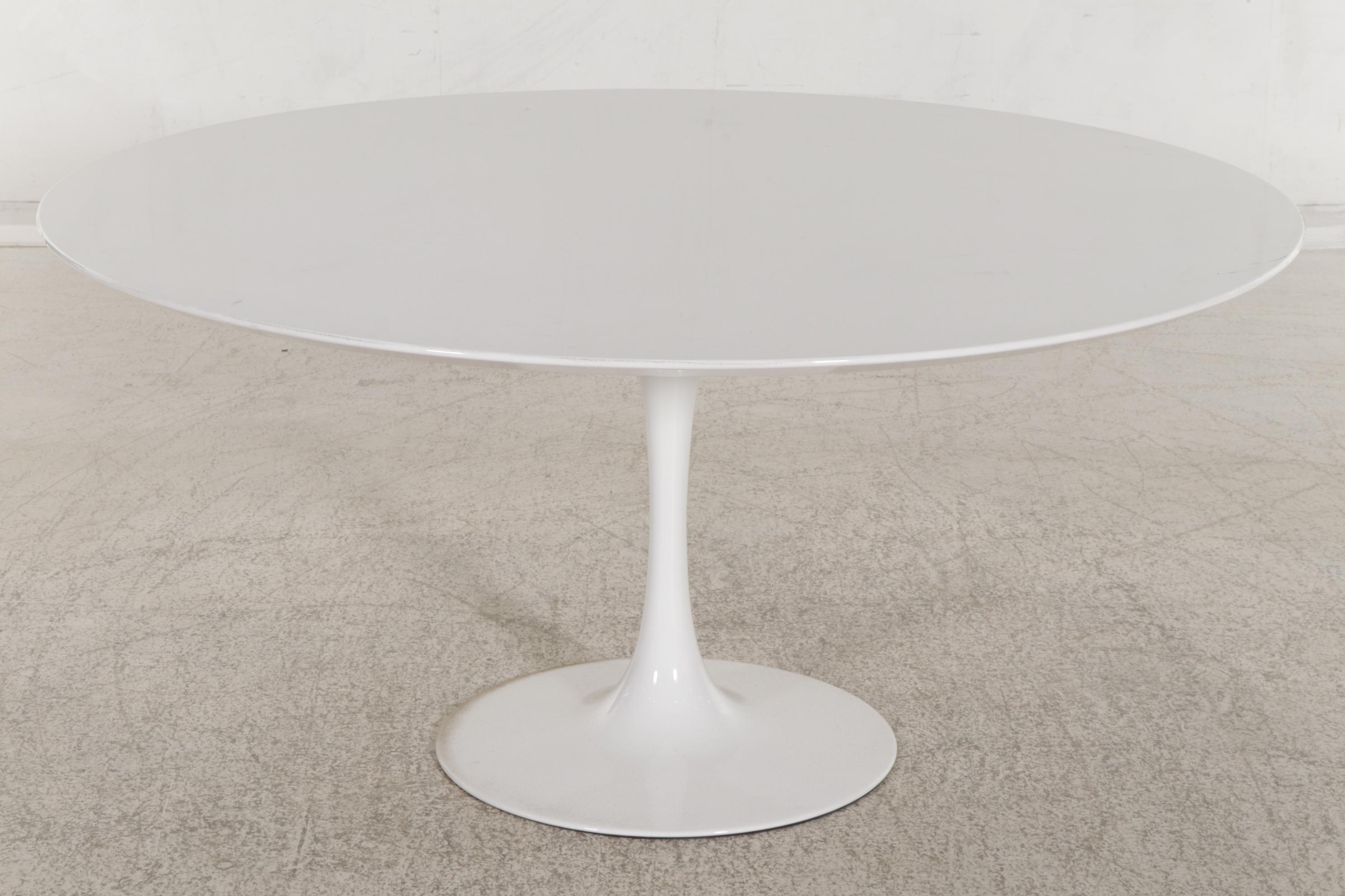 Contemporary Modway "Lippa" Modernist Round Tulip-Style Dining Table | EBTH