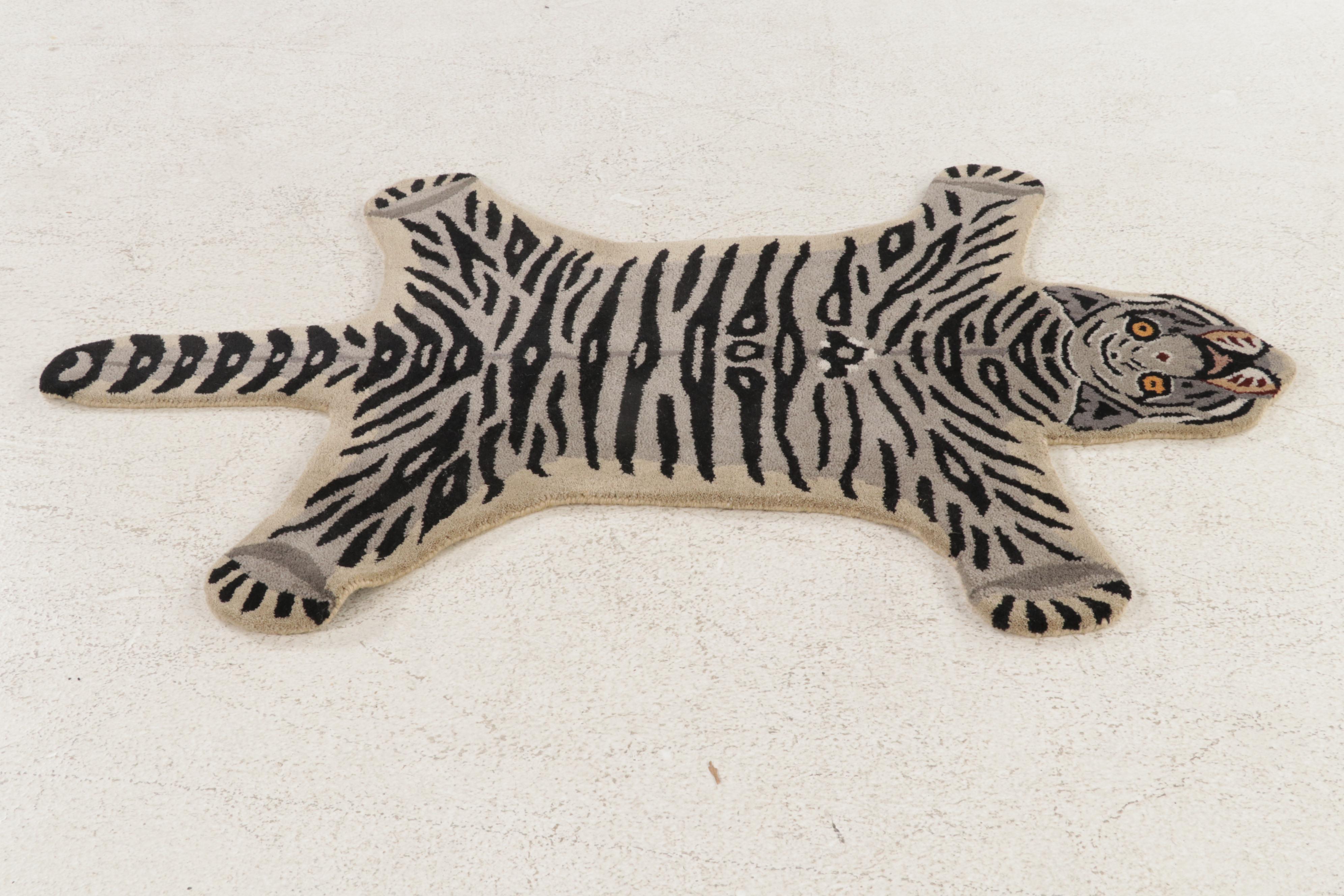 3' x 4'11' Hand-Tufted Indian White Bengal Tiger Area Rug | EBTH