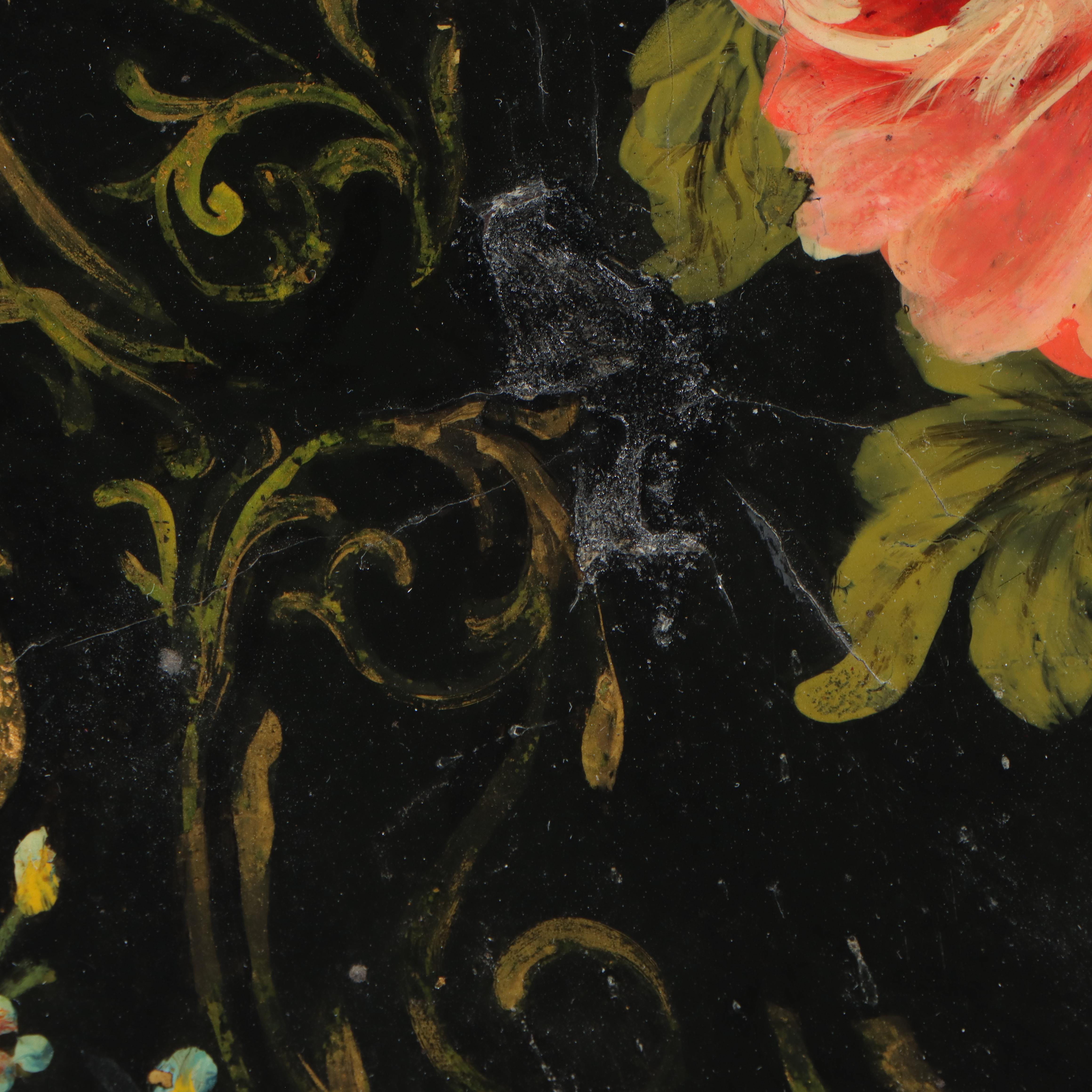 Victorian Painted and Shell-Inlaid Papier-mâché Tilt Top Table | EBTH