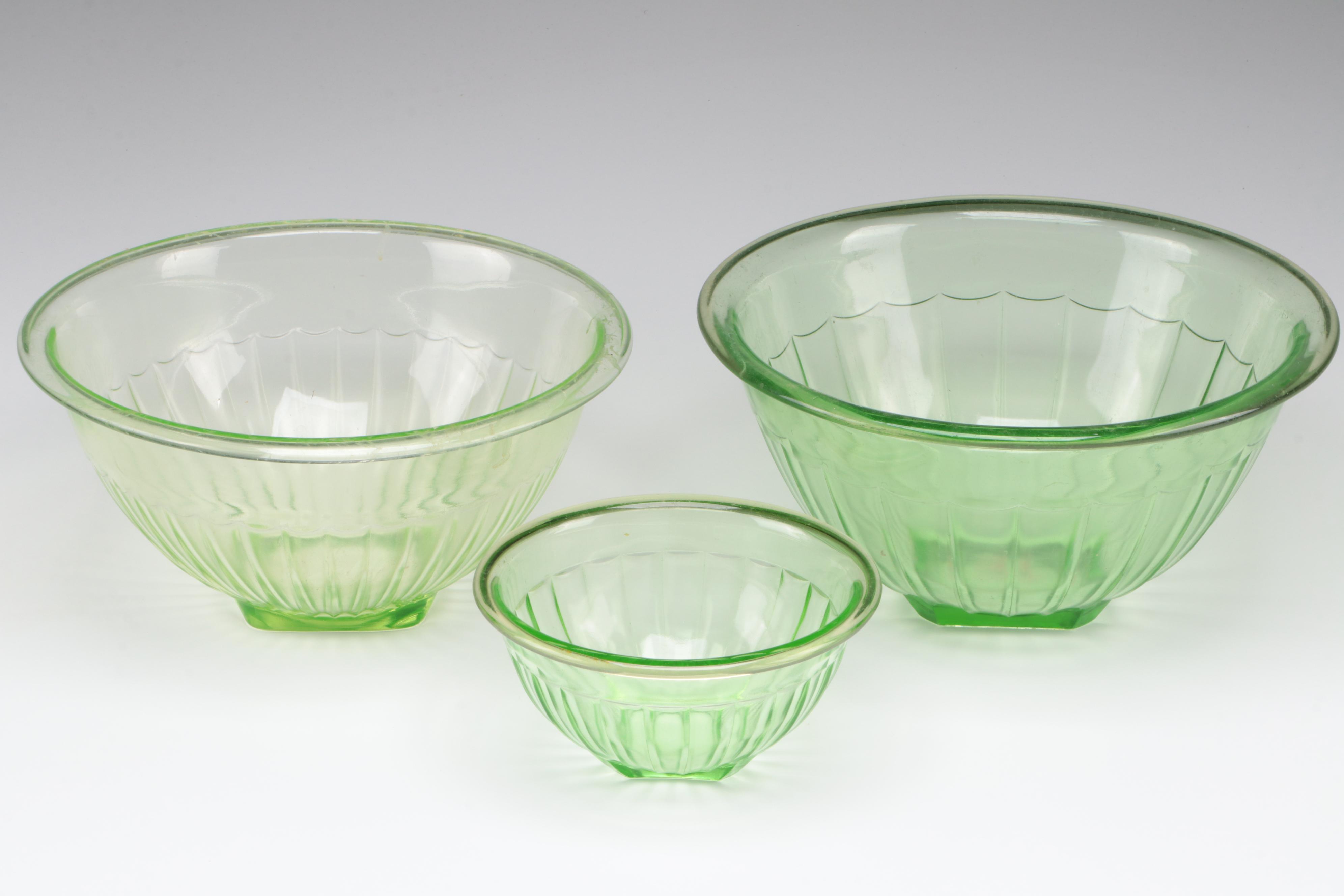 Anchor Hocking with Other Uranium Glass Mixing Bowls, Measuring Cups ...