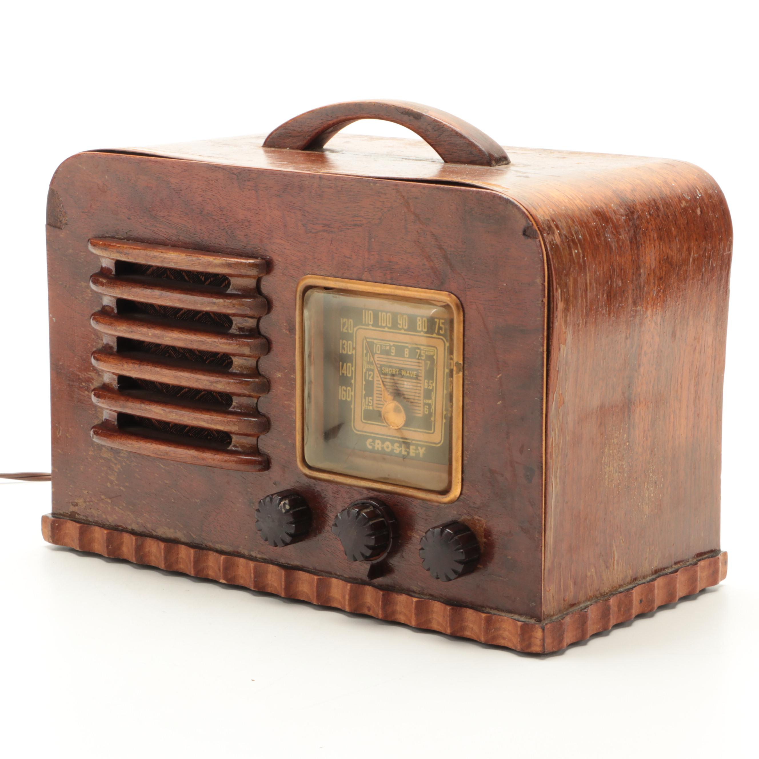 Crosley Art Deco Waterfall Style Short Wave Tabletop Radio, 1940s | EBTH