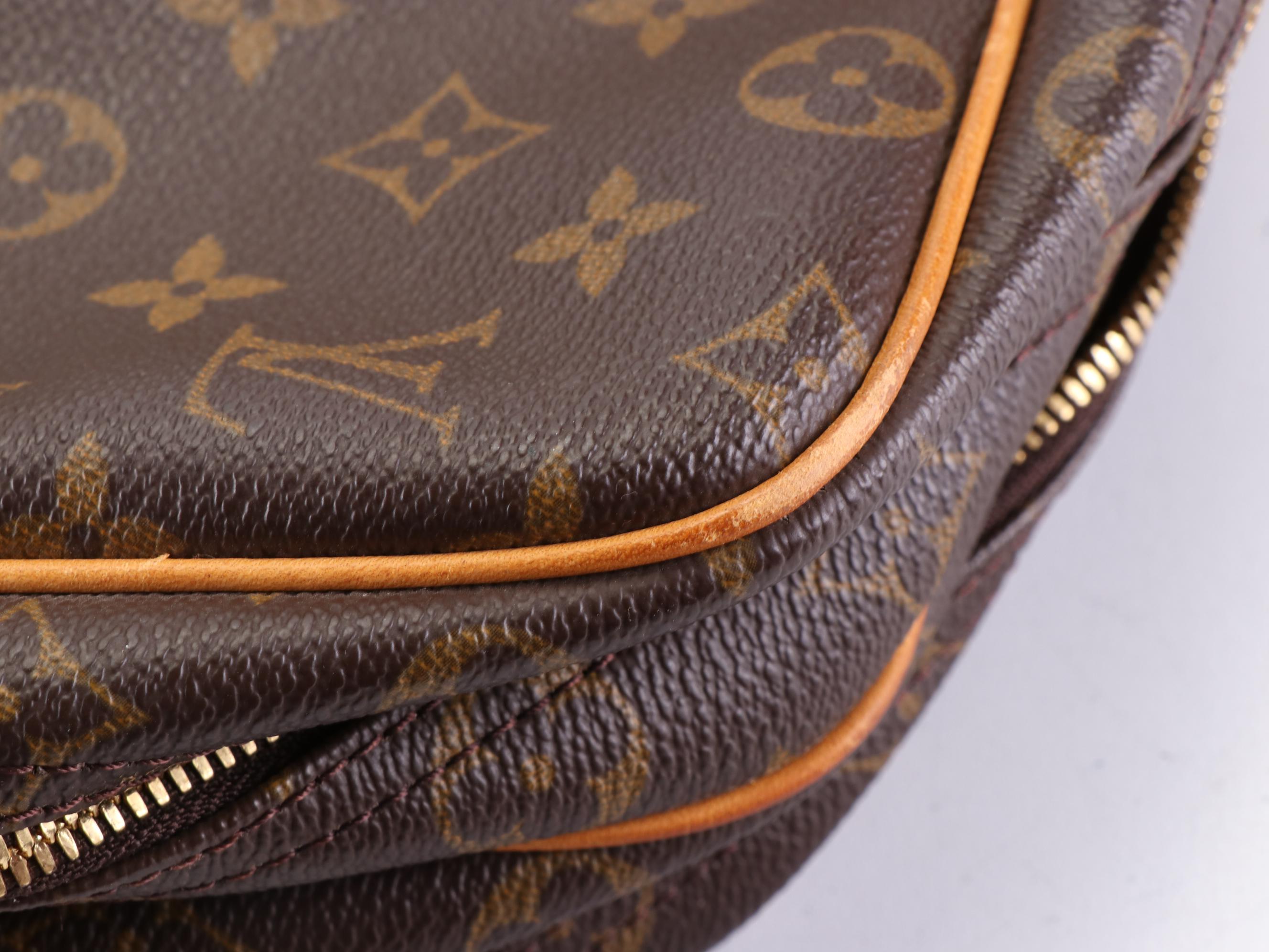 Louis Vuitton Reporter 37 Travel Bag in Monogram Canvas and Leather | EBTH