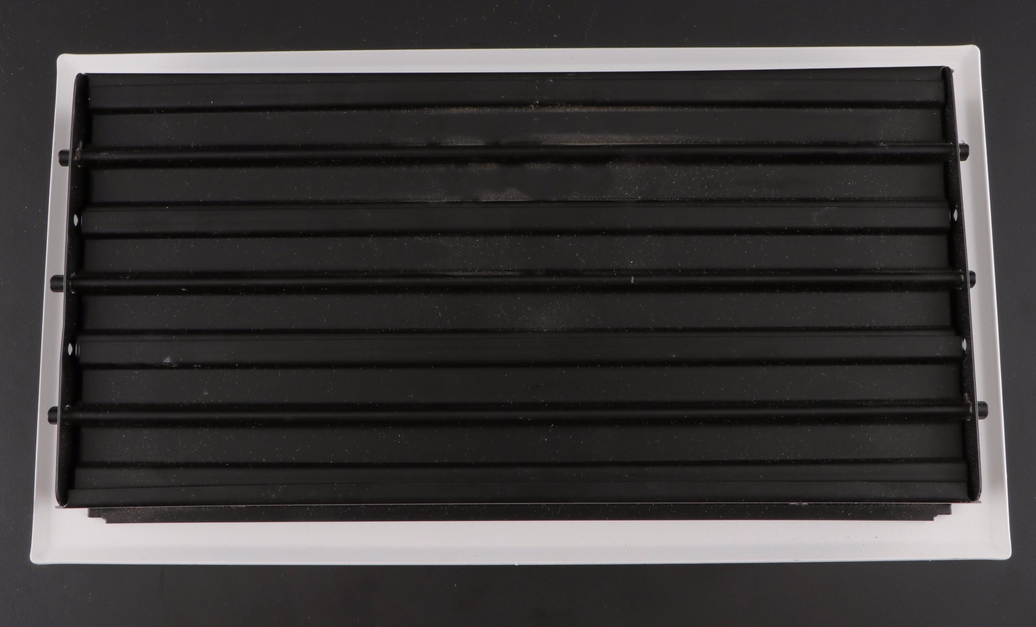 White Finish Steel Wall and Floor Air Registers | EBTH