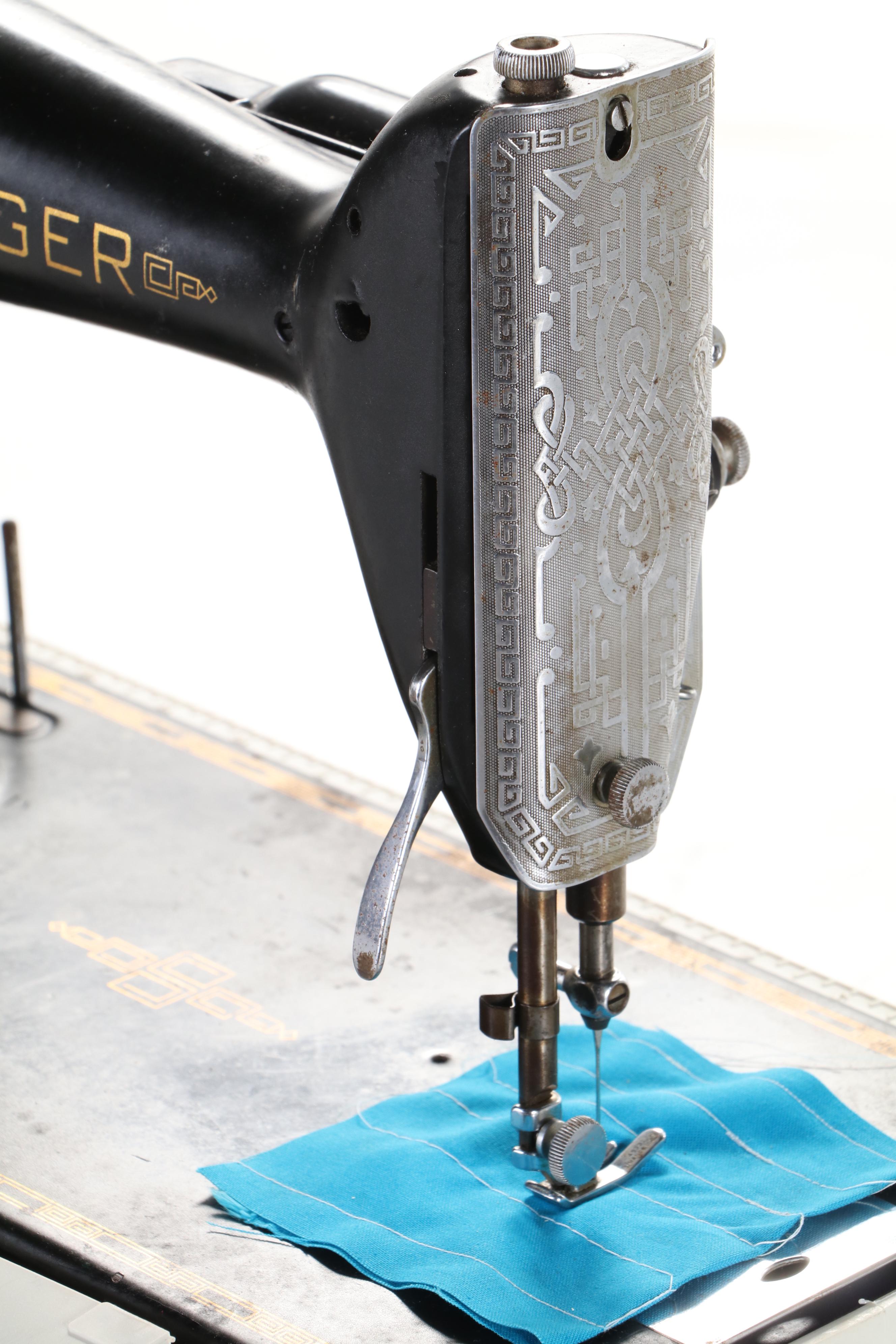 Singer Model 201 Electric Sewing Machine with Case, 1941 | EBTH