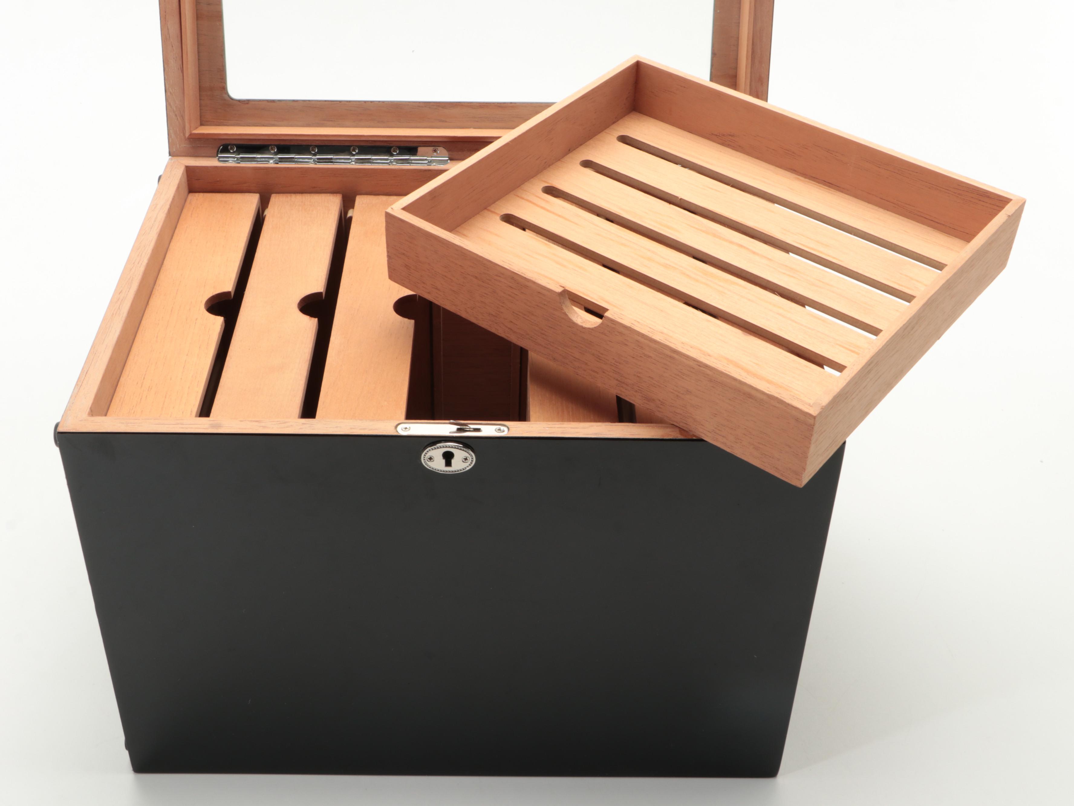 Contemporary Black Lacquered Humidor | EBTH