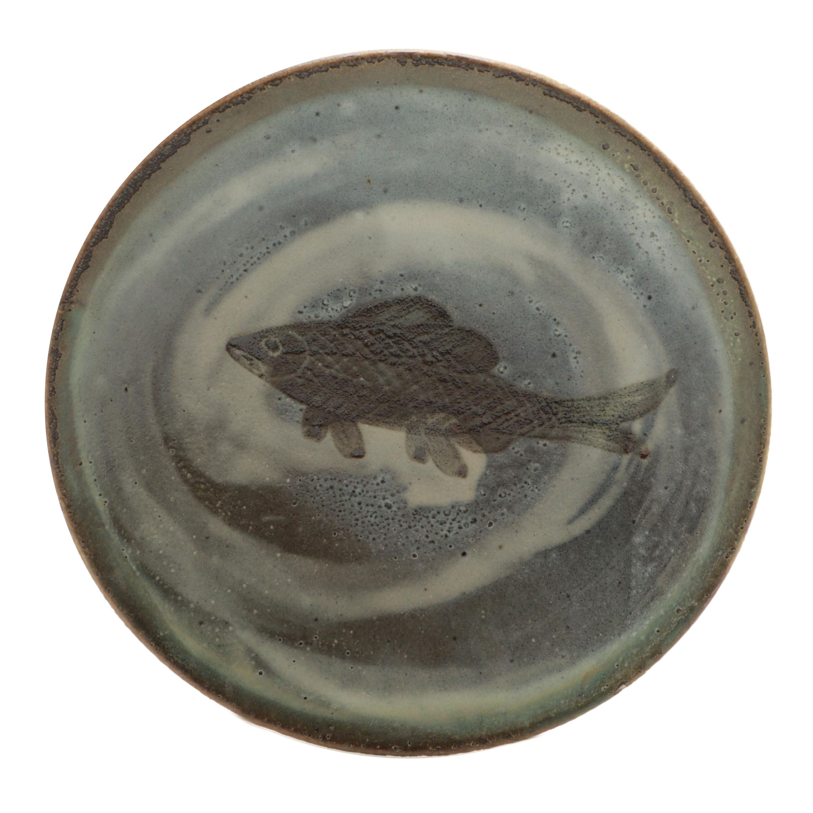 Studio Art Pottery Embossed Fish Motif Slip Glazed Stoneware Dish | EBTH