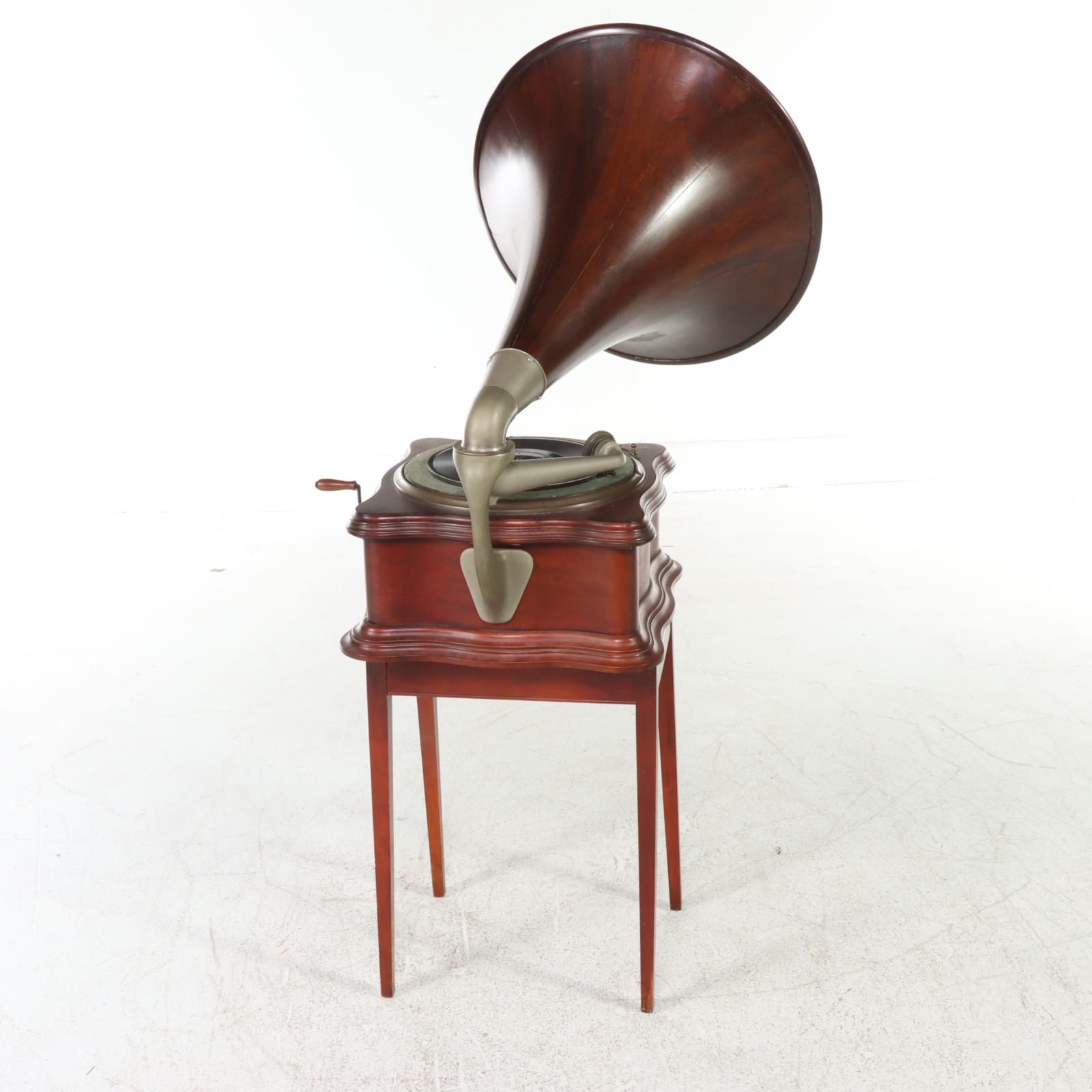 Columbia Graphophone Co. Mahogany Gramophone on Side Table, Early 20th ...