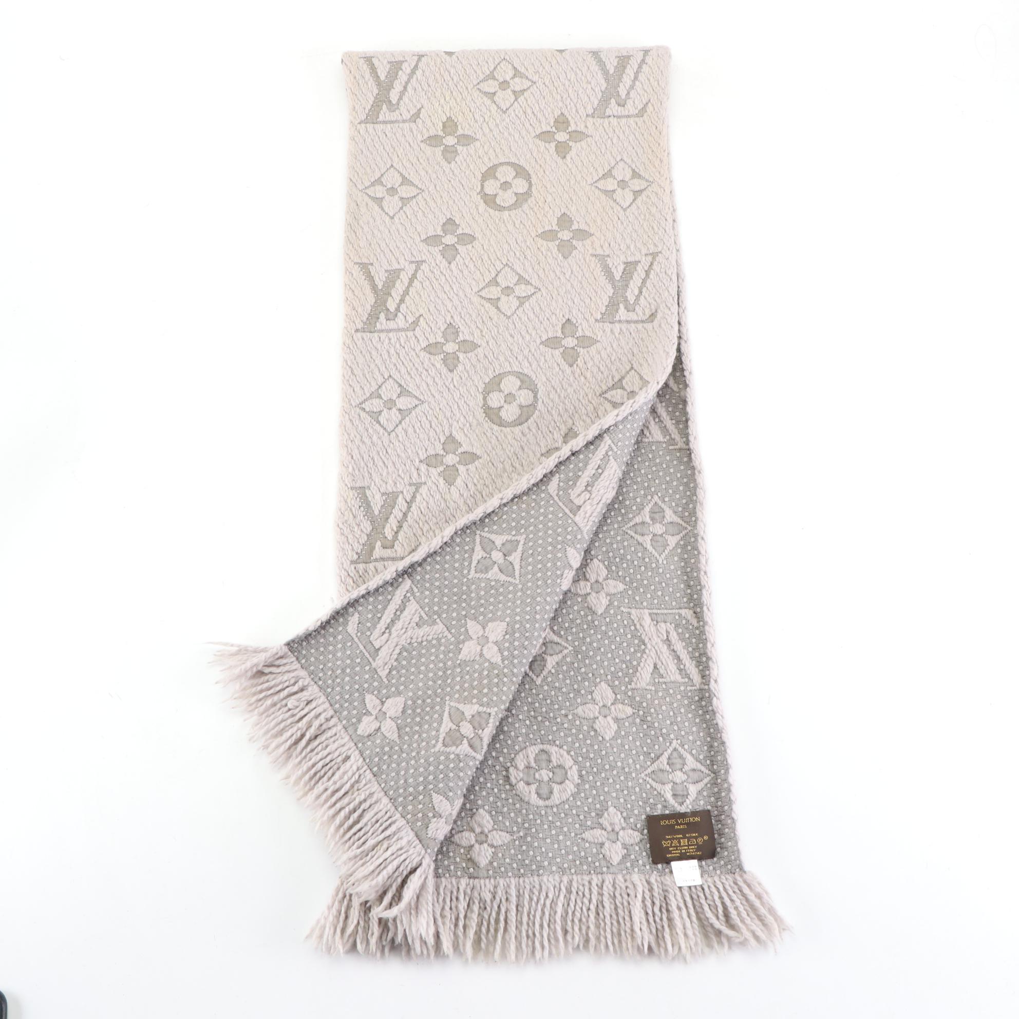 Louis Vuitton Logomania Scarf in Wool and Silk | EBTH