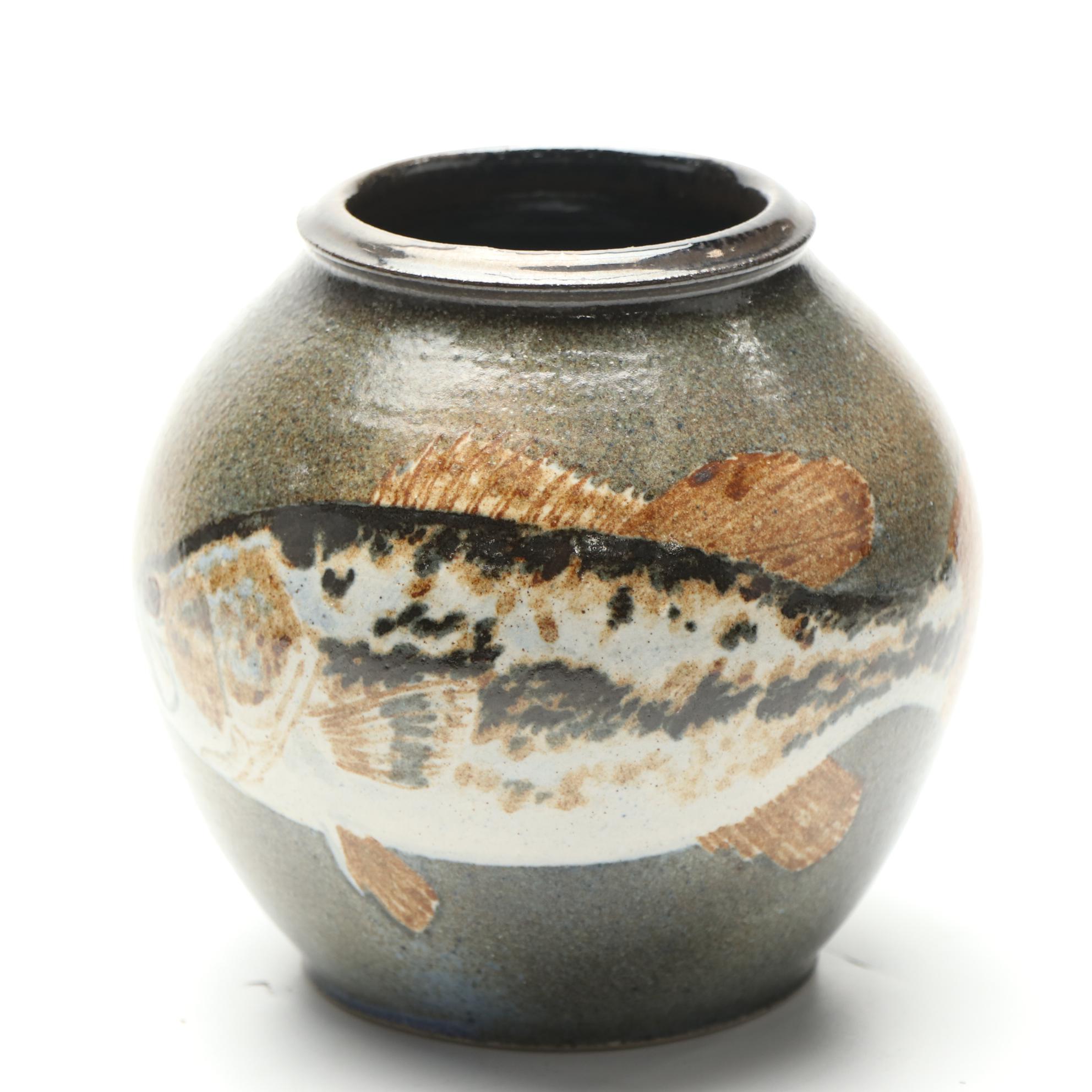 Handmade Art Pottery Vases by Piper and McKee | EBTH