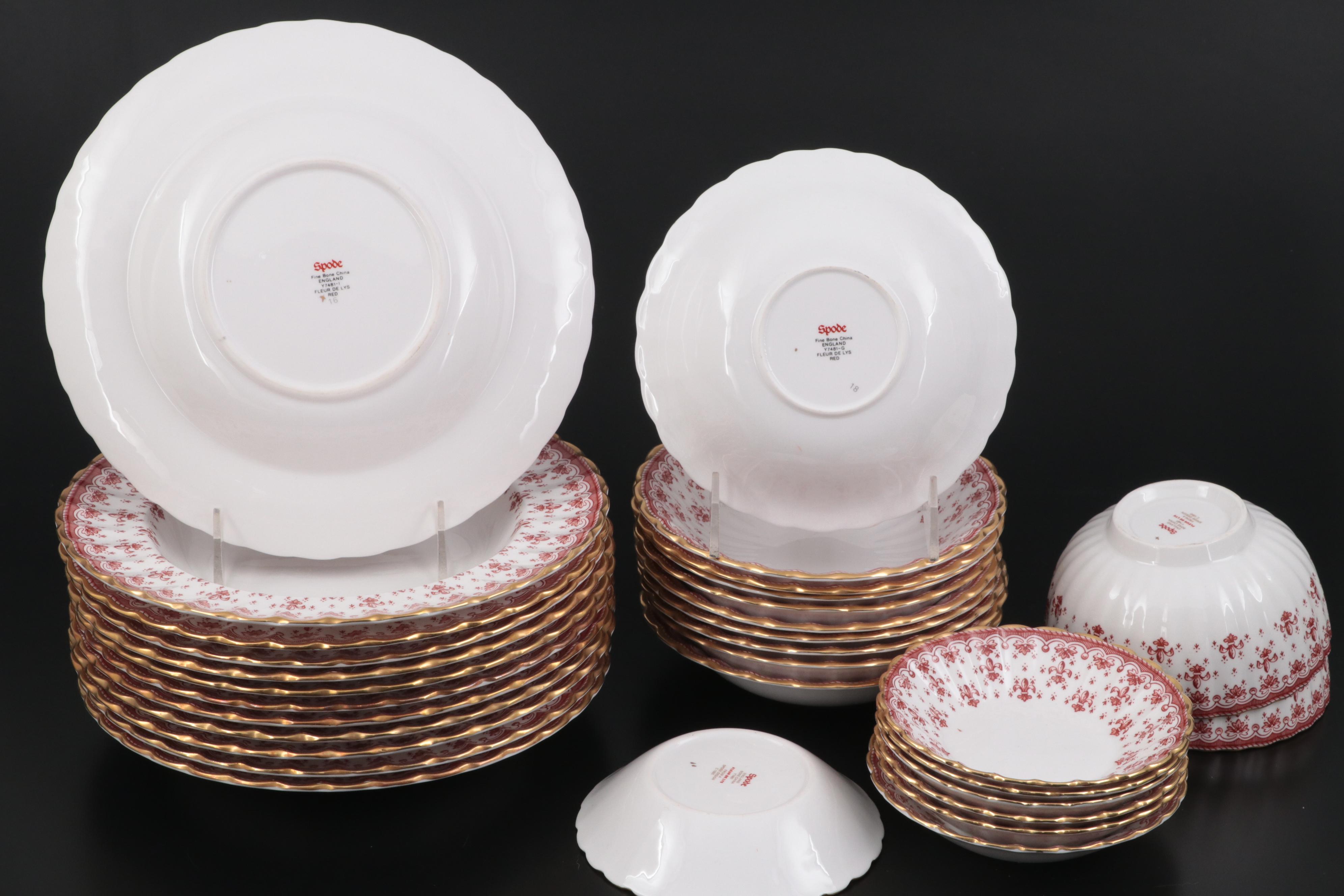 Spode Bone China "Fleur De Lys" Red Dinnerware, 1961-1994 | EBTH