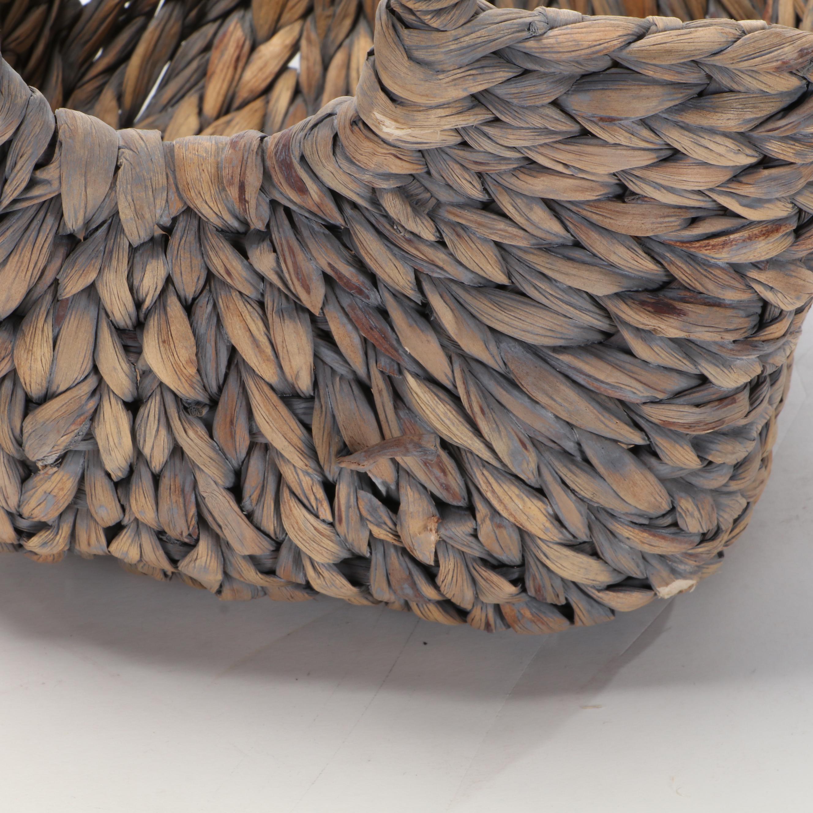 Contemporary Straw and Other Storage Baskets | EBTH