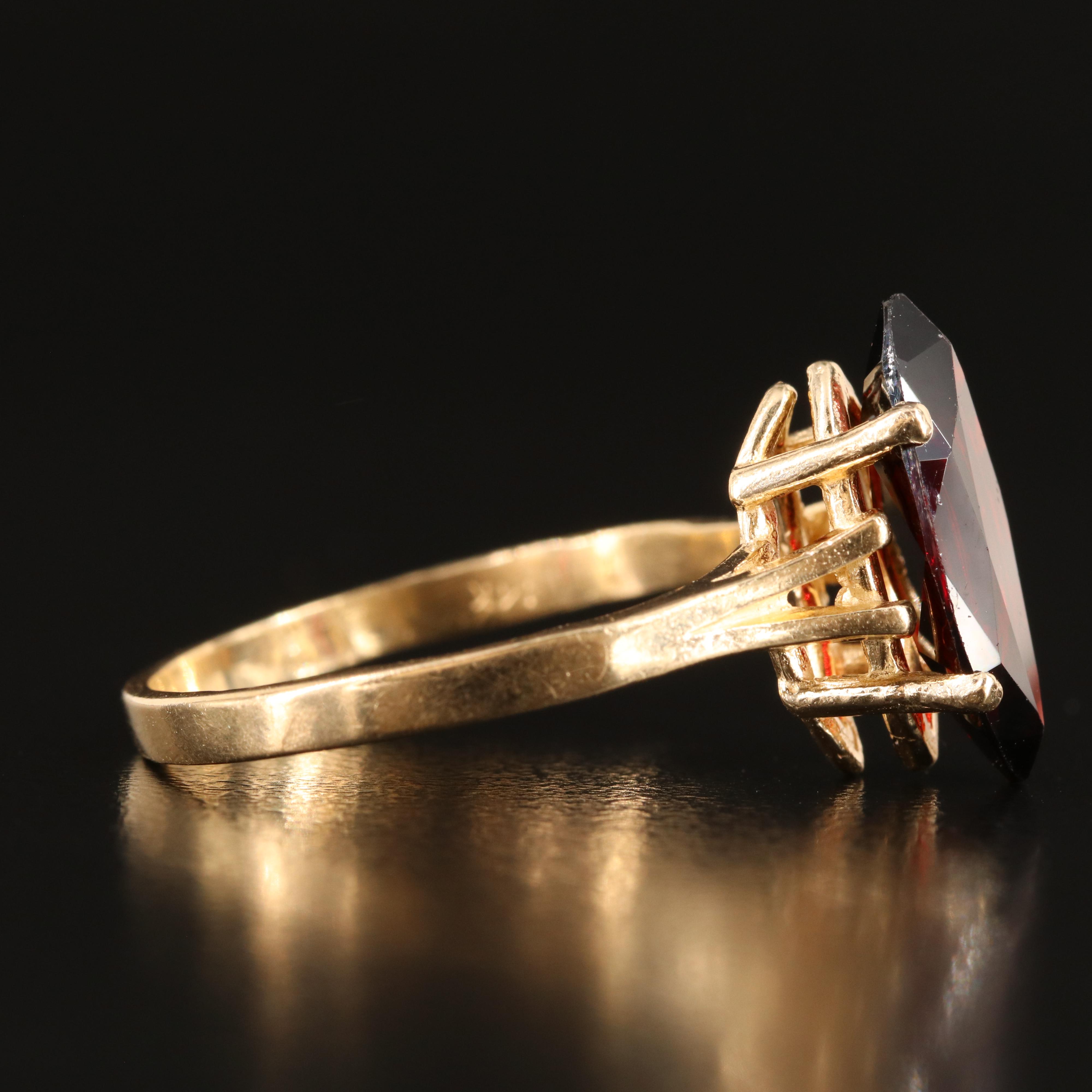 14K Garnet Navette Ring | EBTH