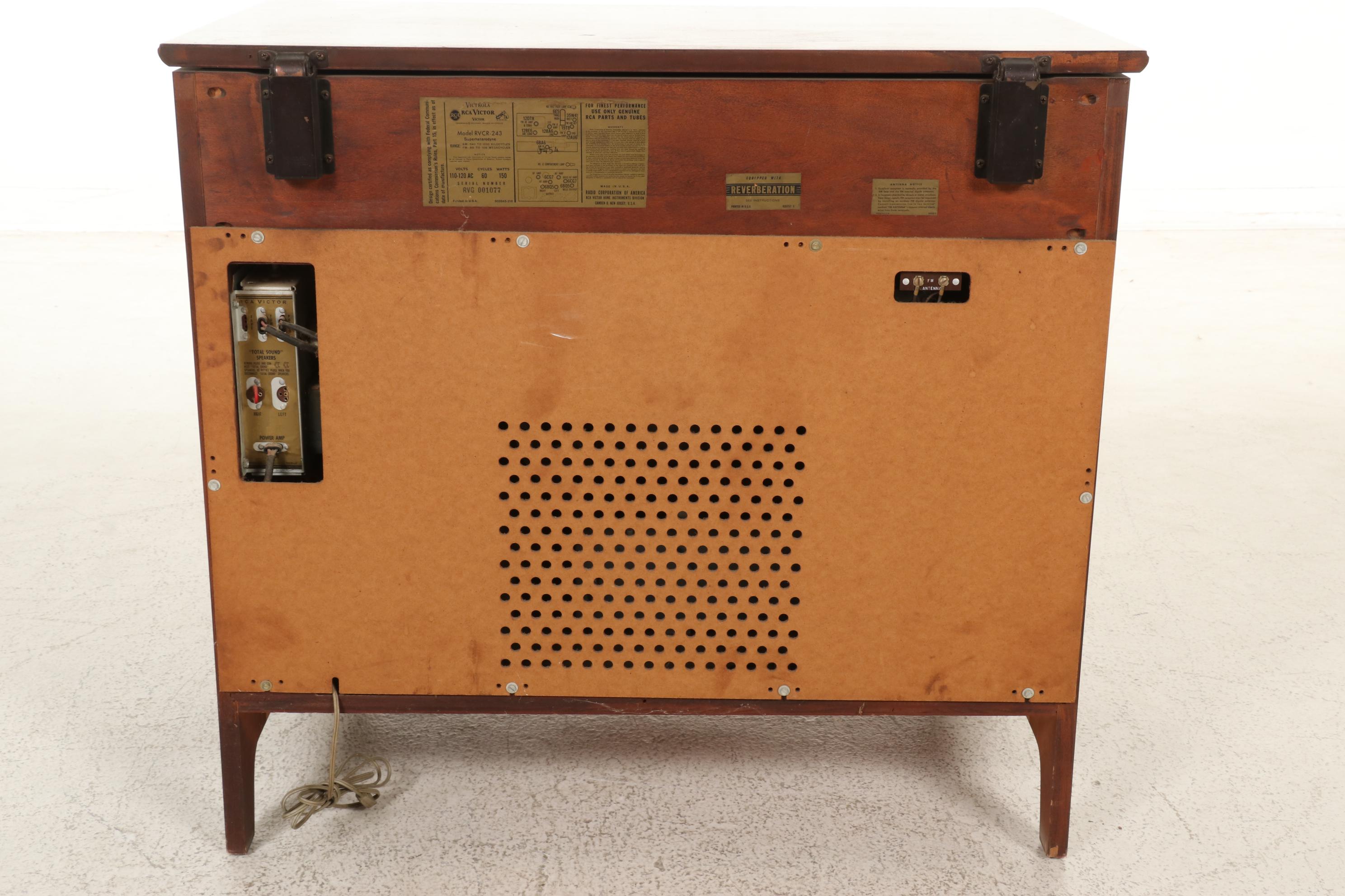 RCA Victor AM/FM "Living Stereo" System in Mahogany Console Cabinet ...