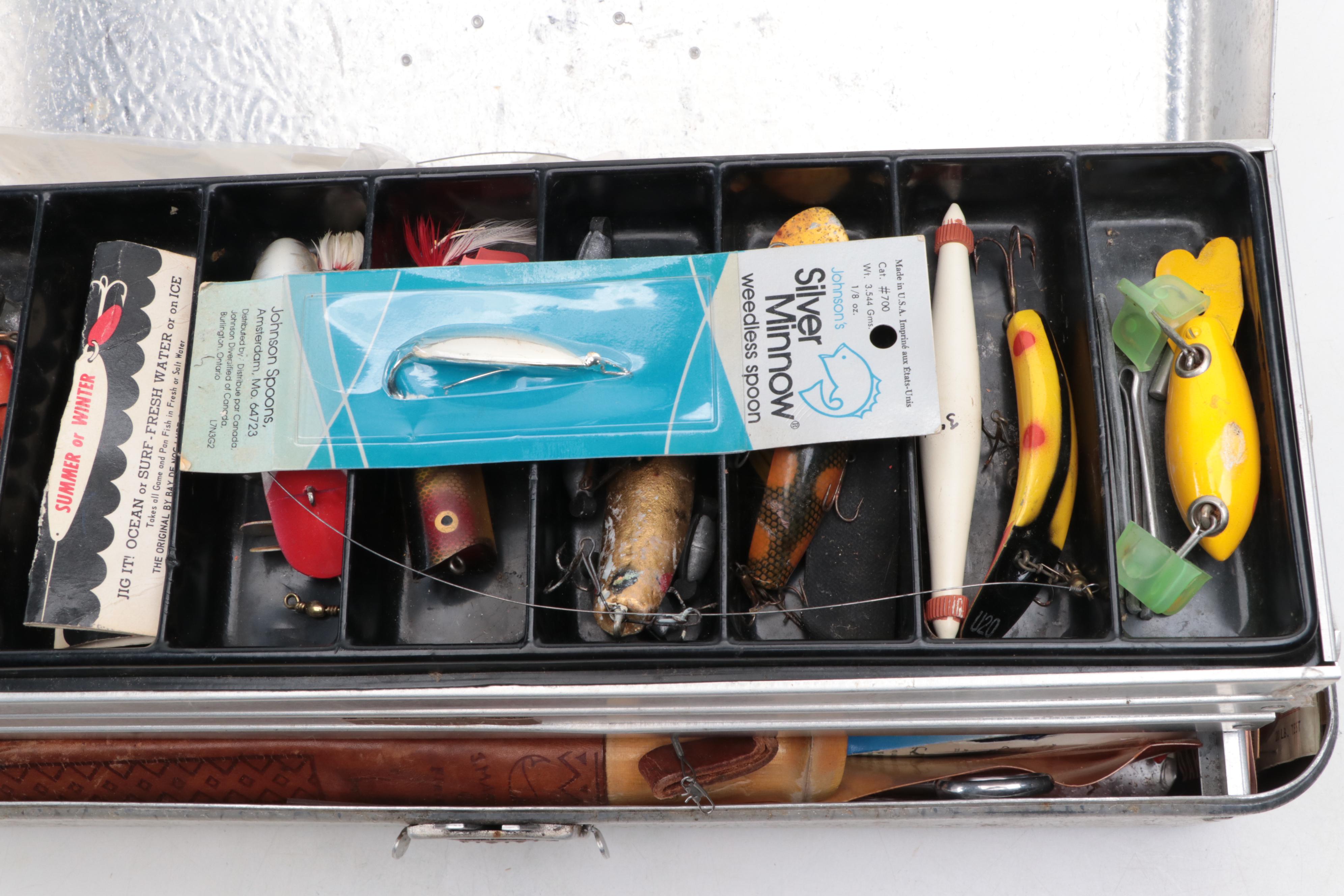 Umco Model 42 Tackle Box with Fishing Lure and Hook Collection | EBTH