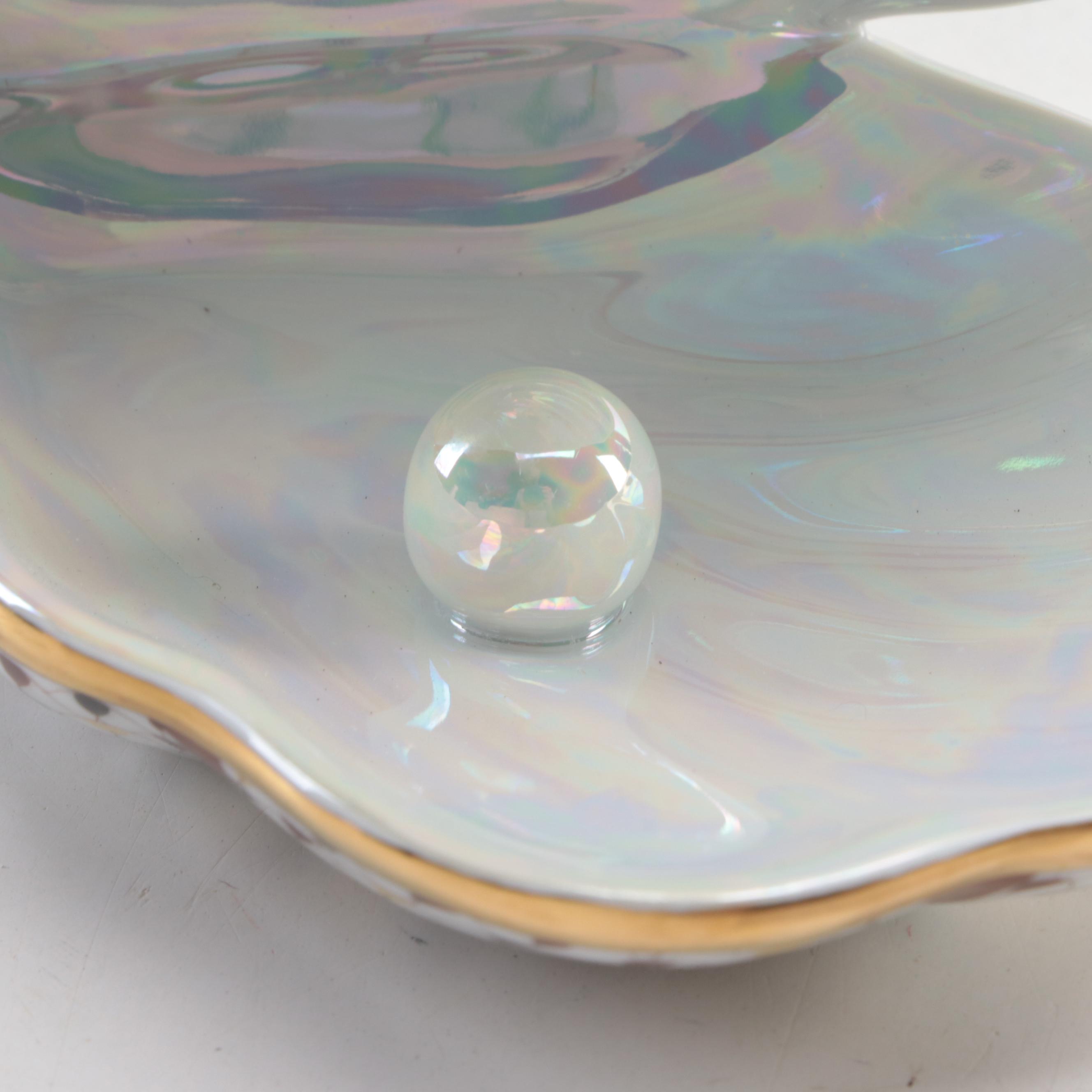 Herend Tri-Color Fishnet with Gold "Oyster with Pearl" Porcelain ...