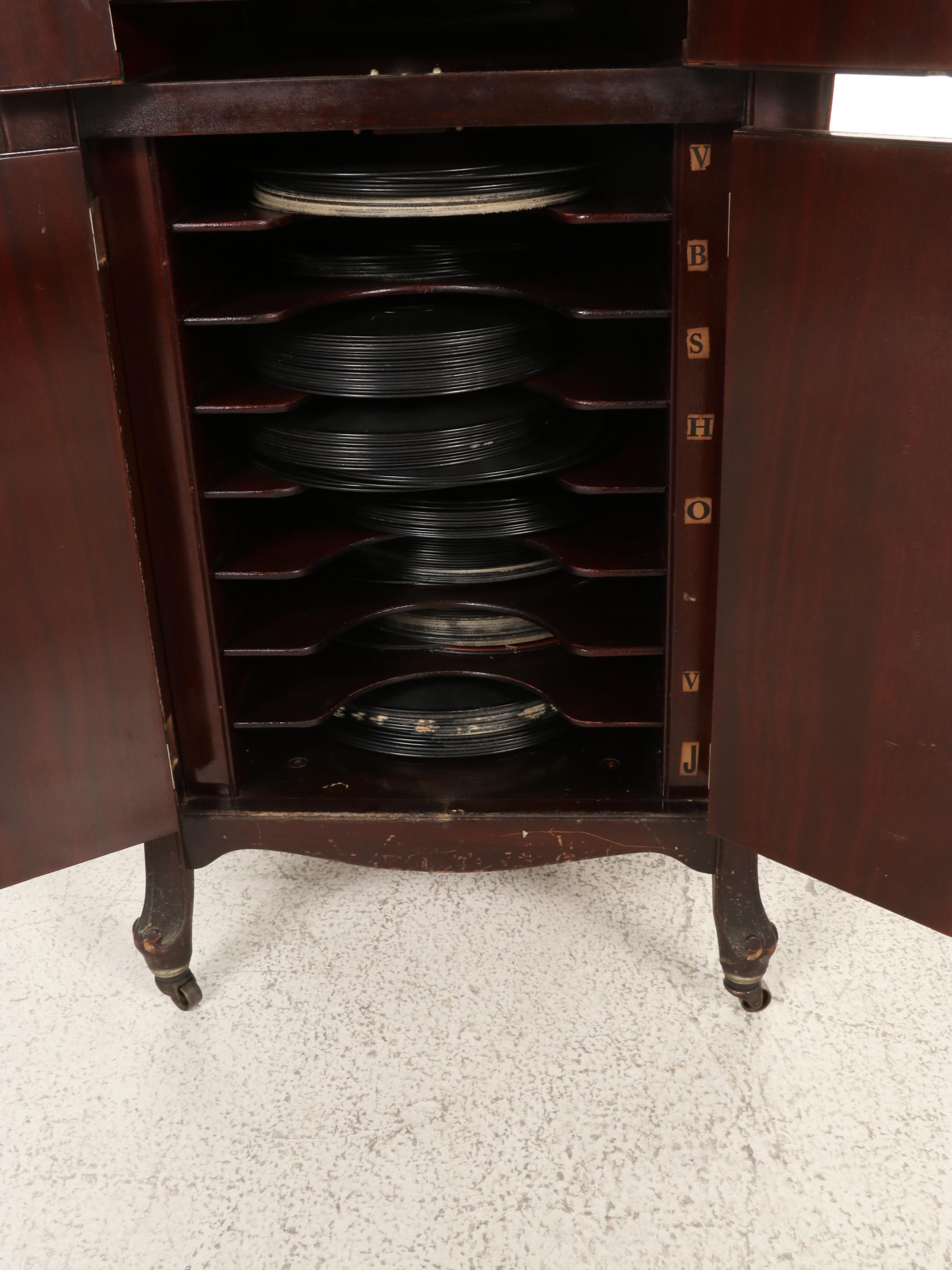 Victrola VV-XI Cabinet Stand Phonograph, Early 20th Century | EBTH