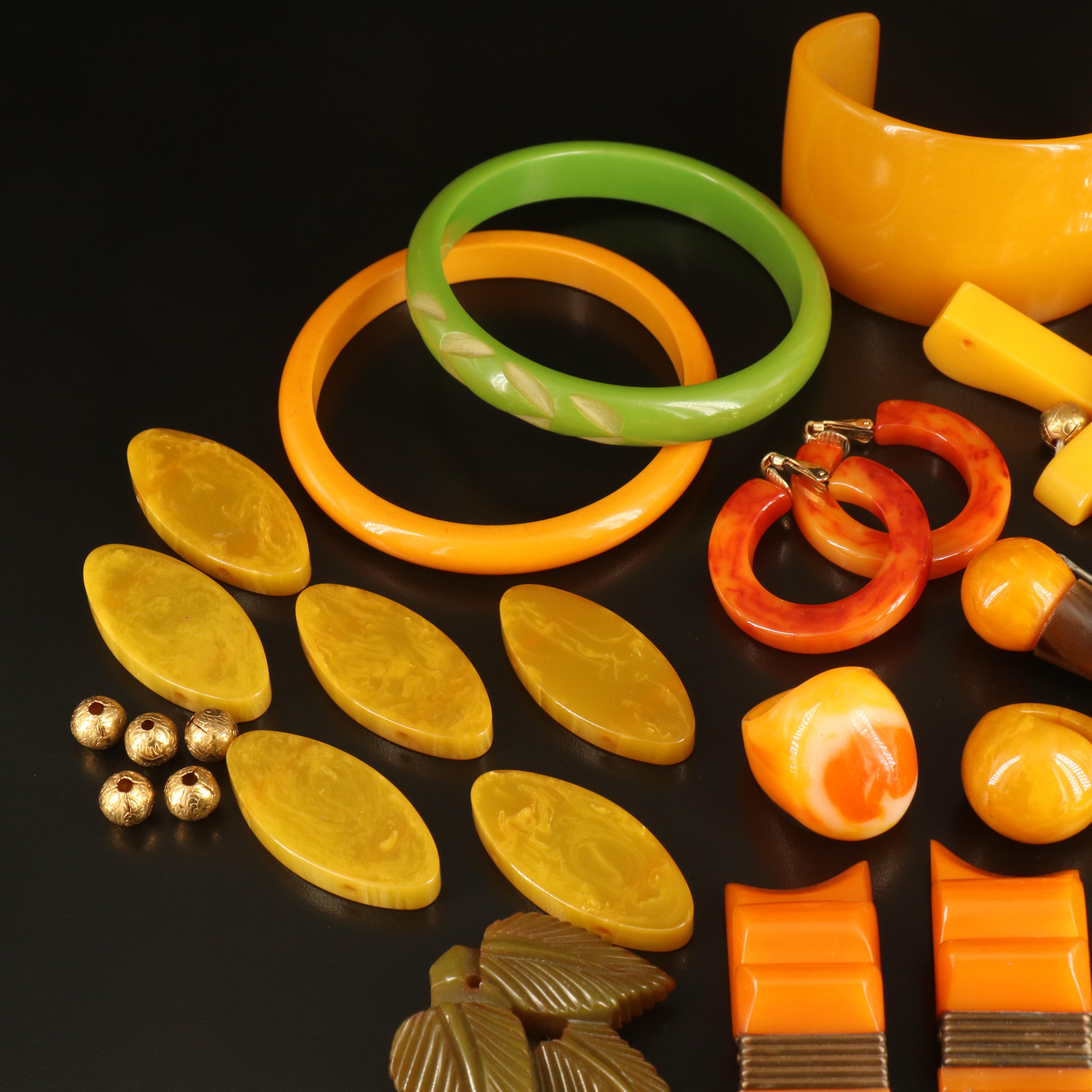 Vintage Bakelite Jewelry Collection | EBTH
