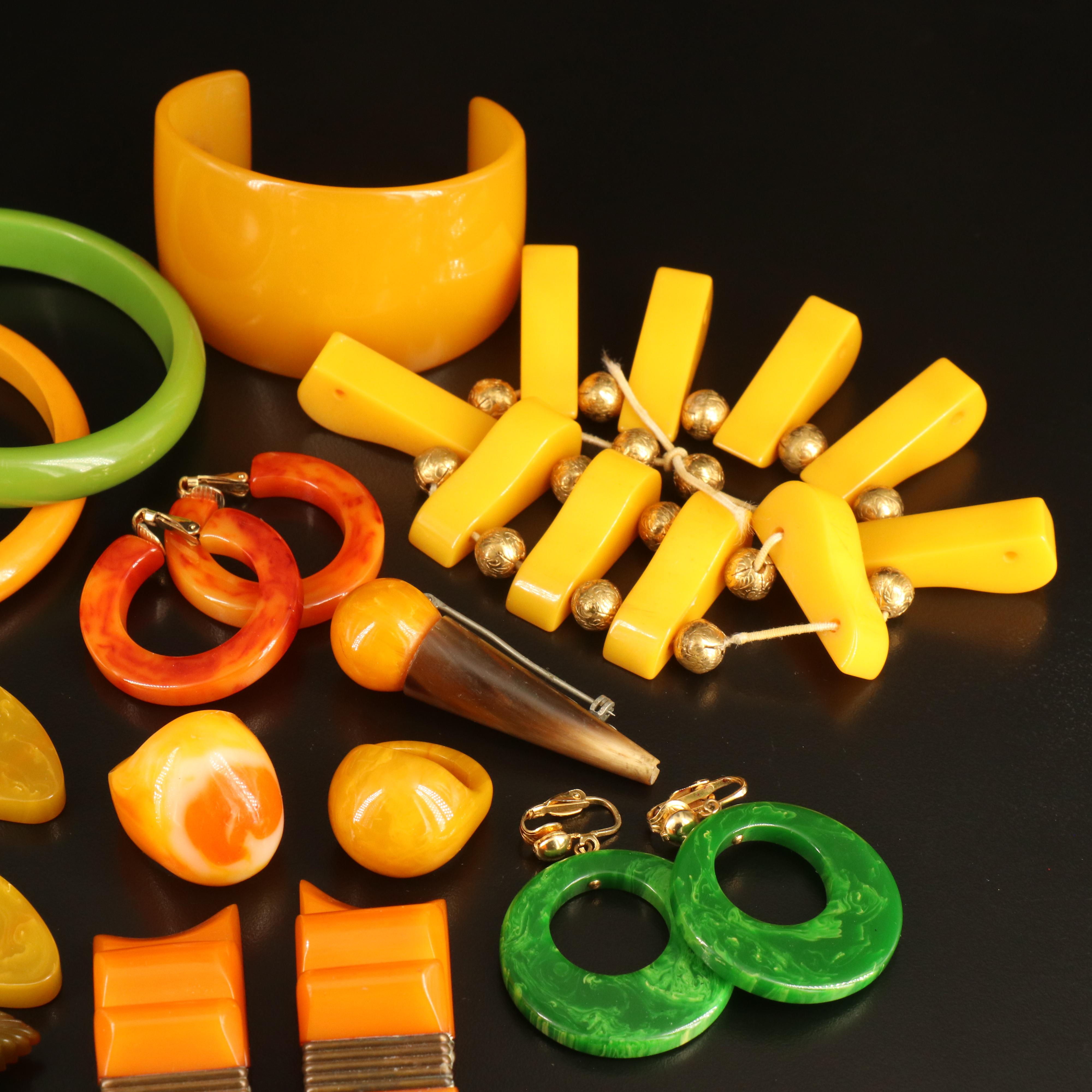 Vintage Bakelite Jewelry Collection | EBTH