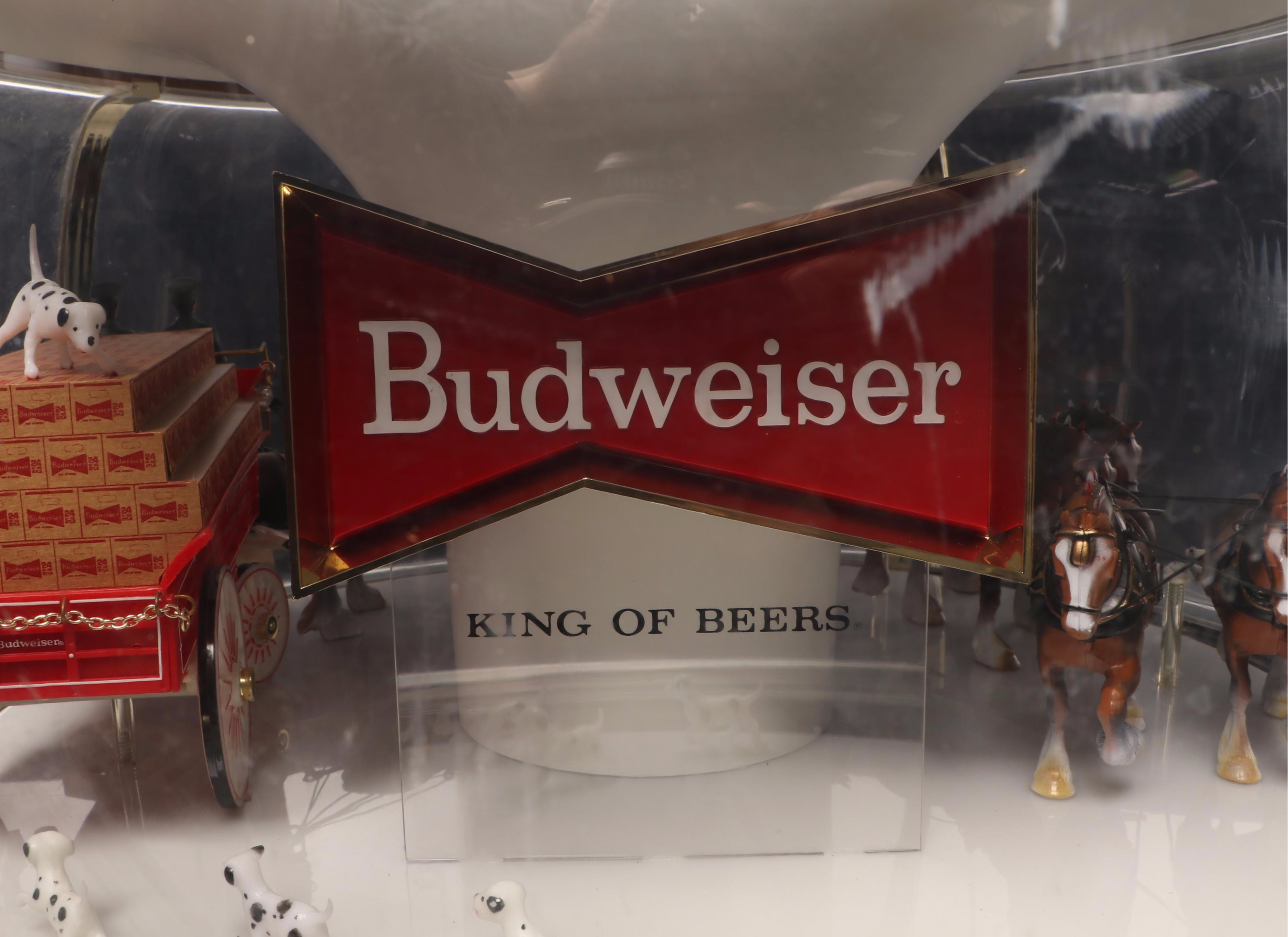 Anheuser-Busch Budweiser World Champion Clydesdale Team Bar Pendant | EBTH