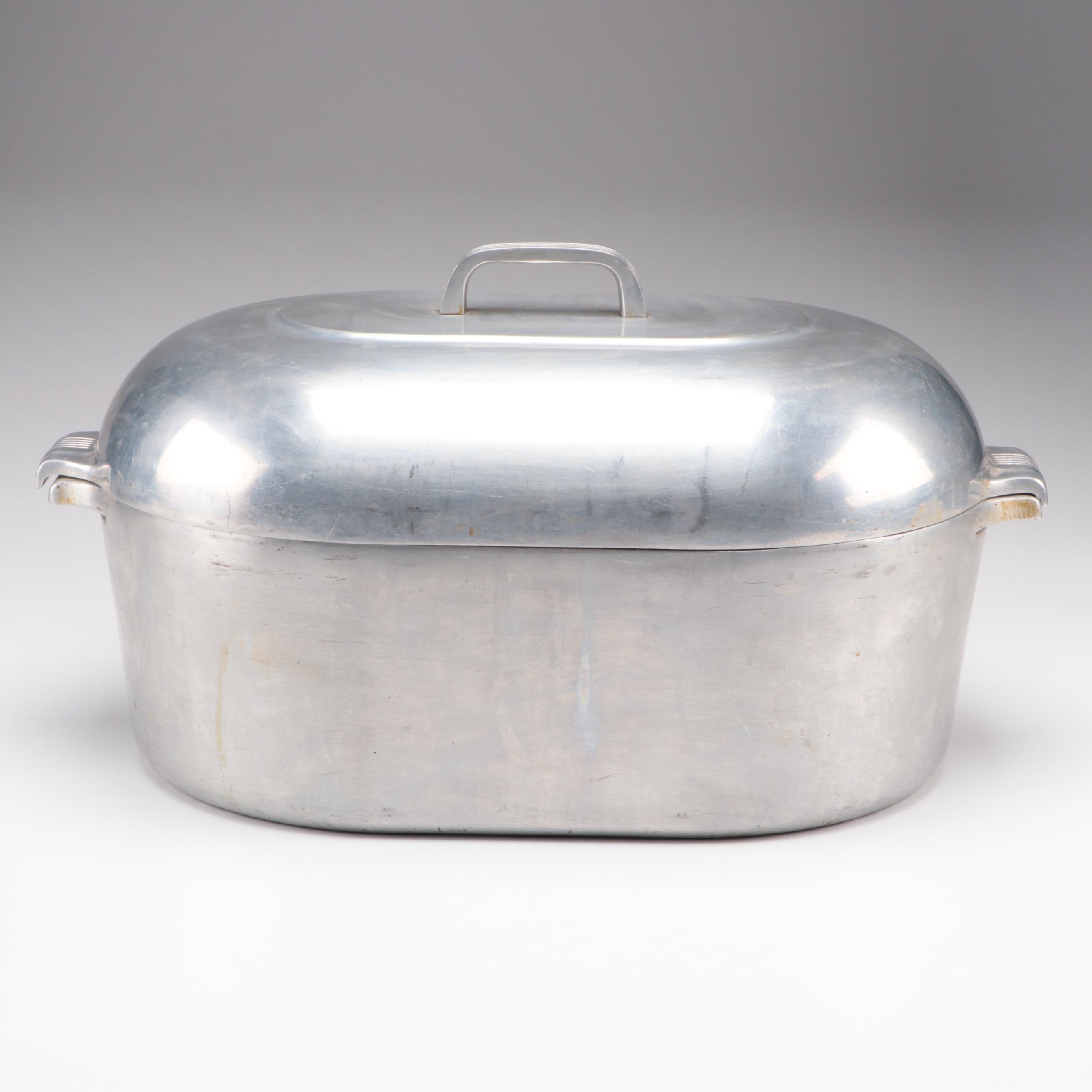 CorningWare "Cornflower Blue" Casseroles and Wagner Ware Roaster | EBTH