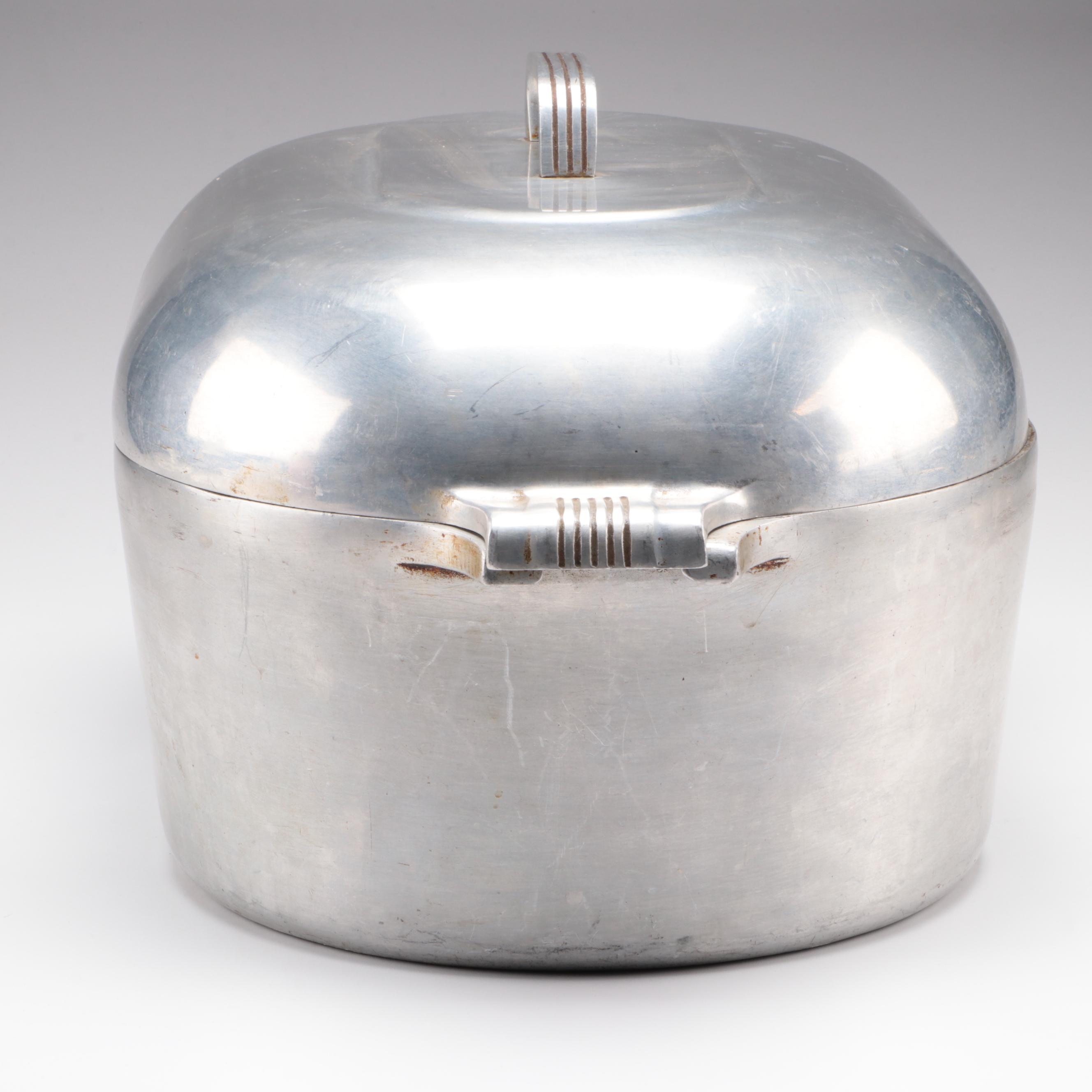 CorningWare "Cornflower Blue" Casseroles and Wagner Ware Roaster | EBTH