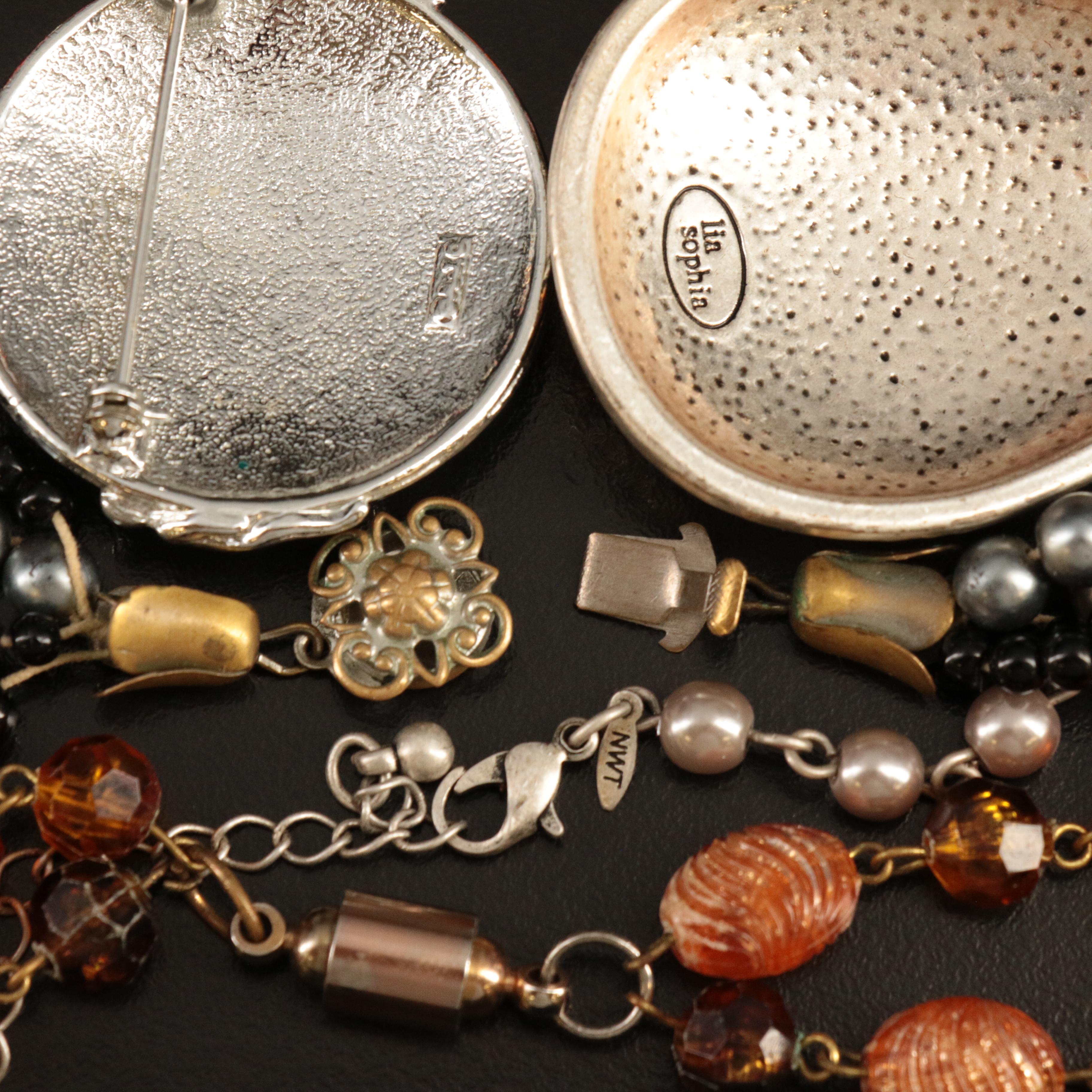 Faux Pearl and Abalone Featured in Jewelry Collection | EBTH