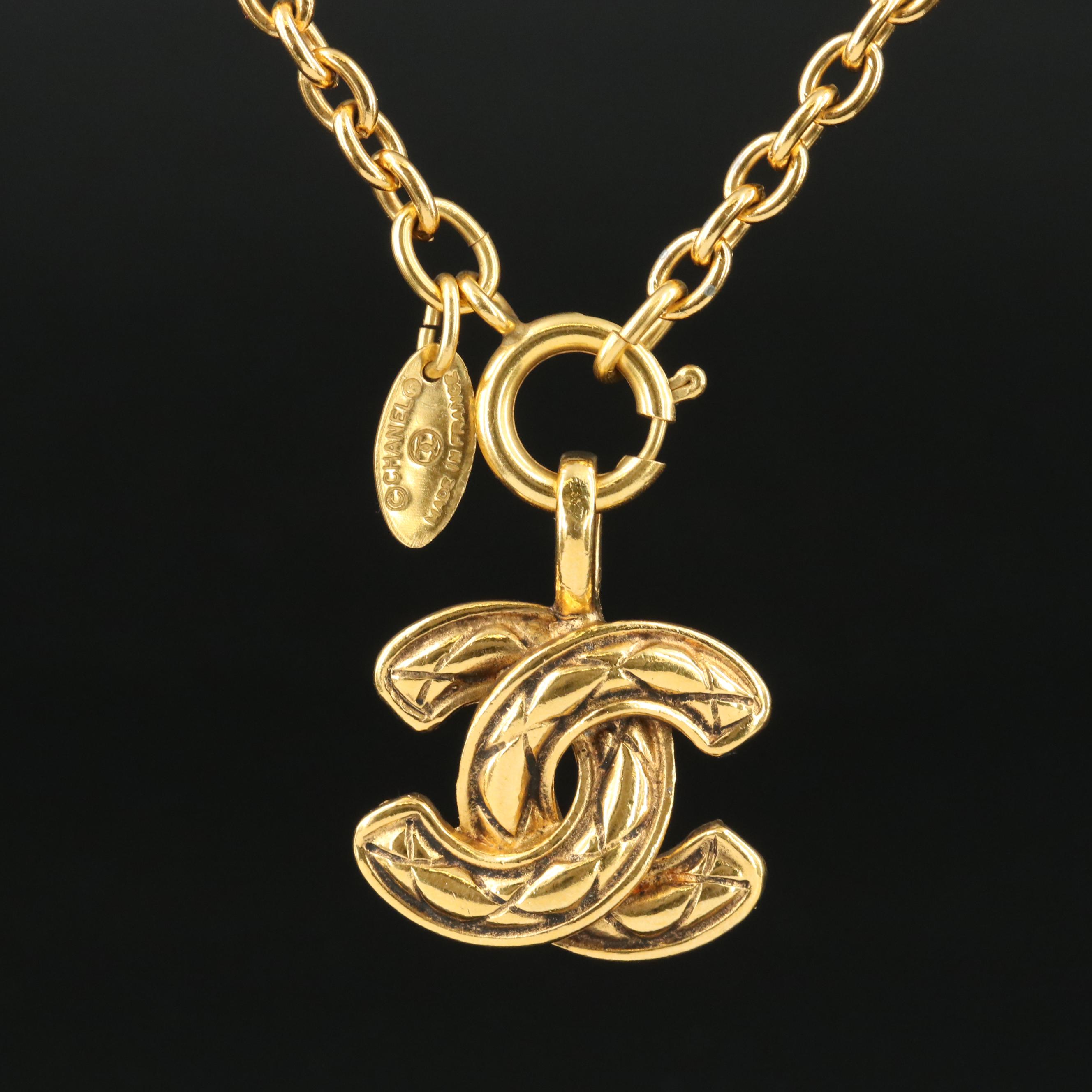 Chanel Quilted CC Logo Necklace | EBTH