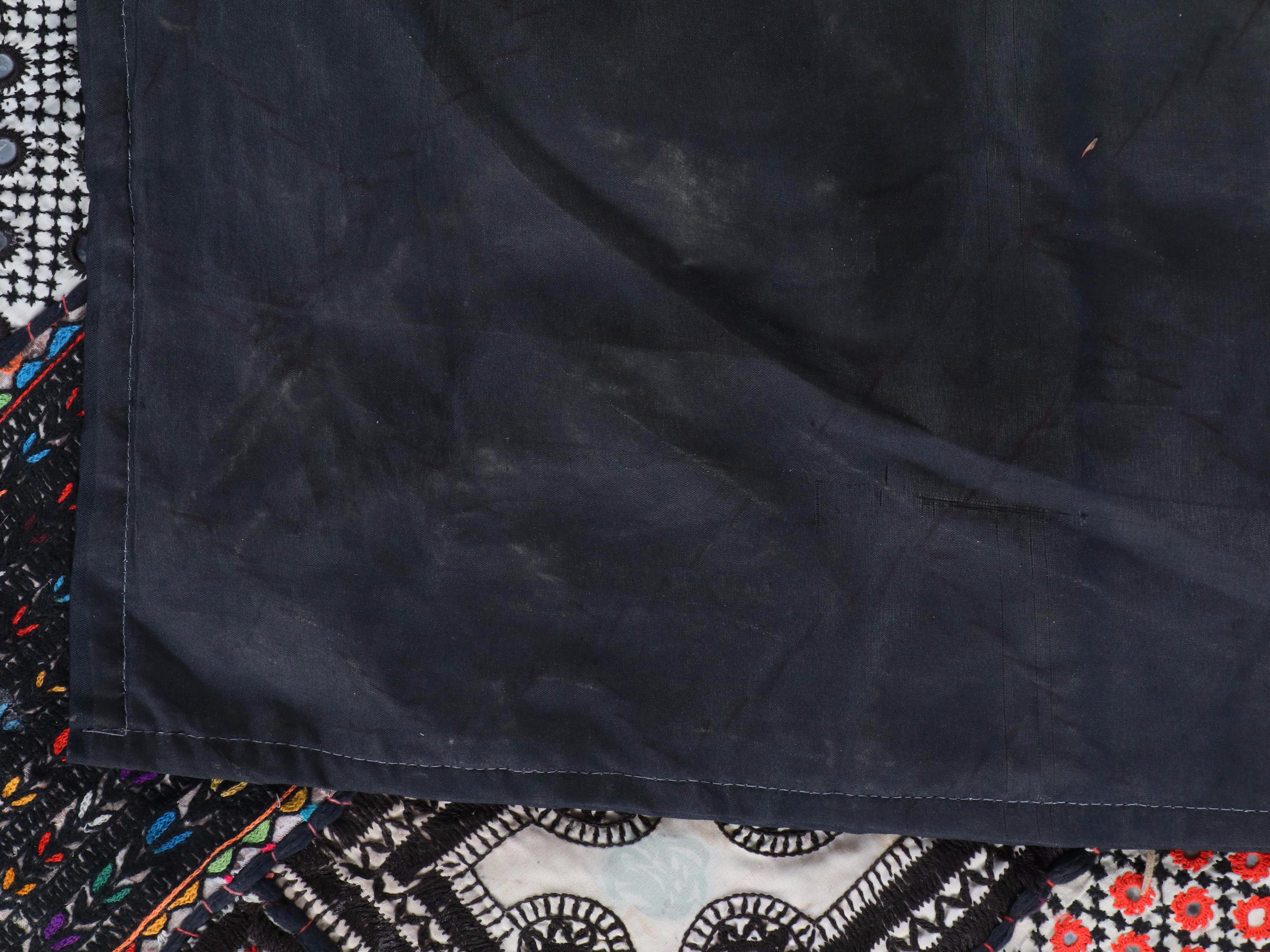 Indian Shisha and Embroidered Textile Bedspread | EBTH