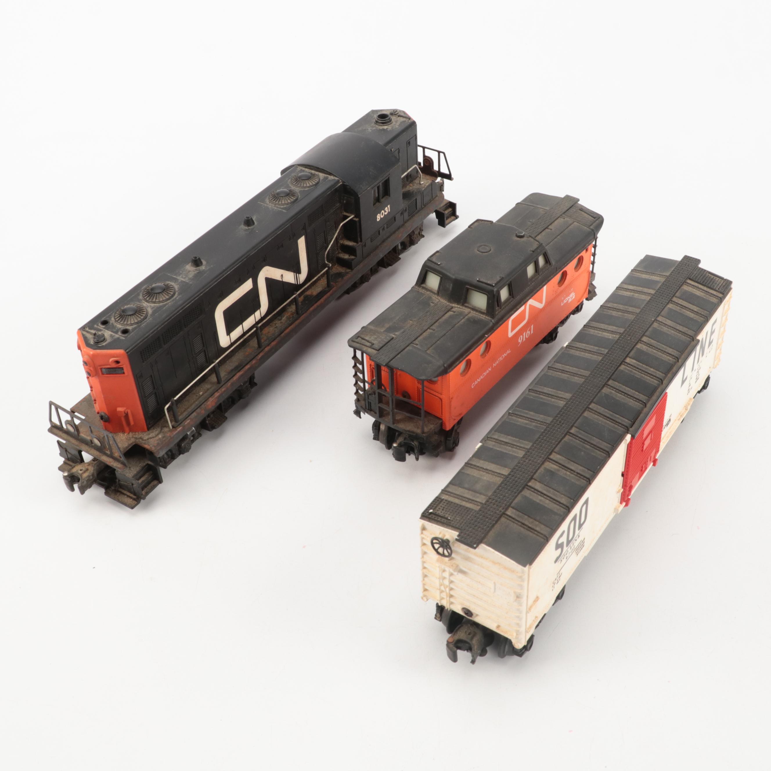 Lionel O Scale Locomotive and Cars with Model Building and Crane | EBTH