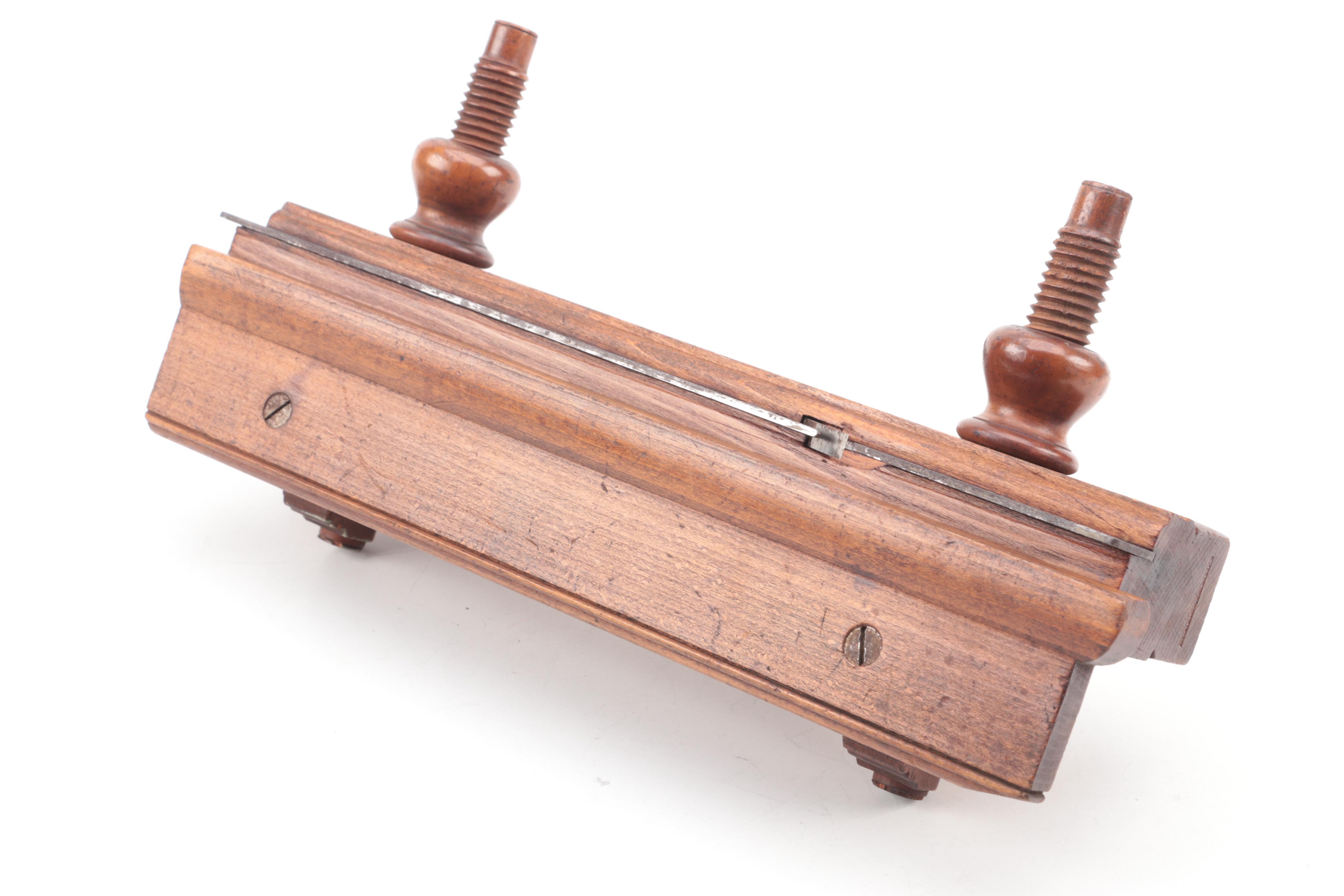 E.R. Seybold, Topping & Bro and Other Carpenters Wooden Screw Planes | EBTH