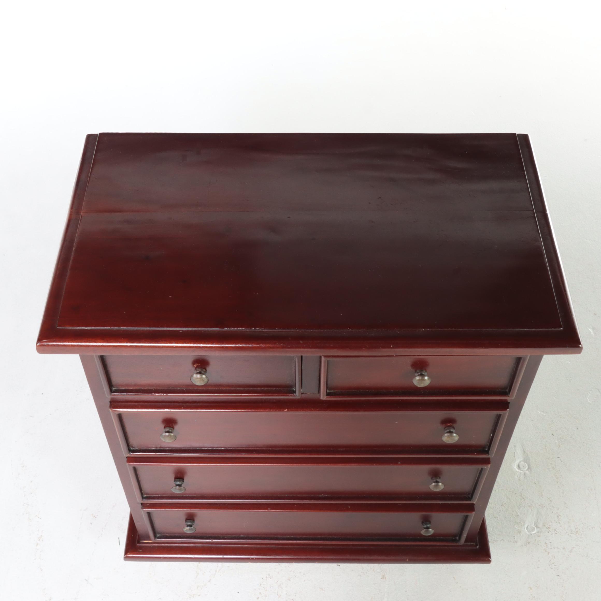 Small Mahogany Five-Drawer Chest Plus Queen Anne Style Side Table | EBTH