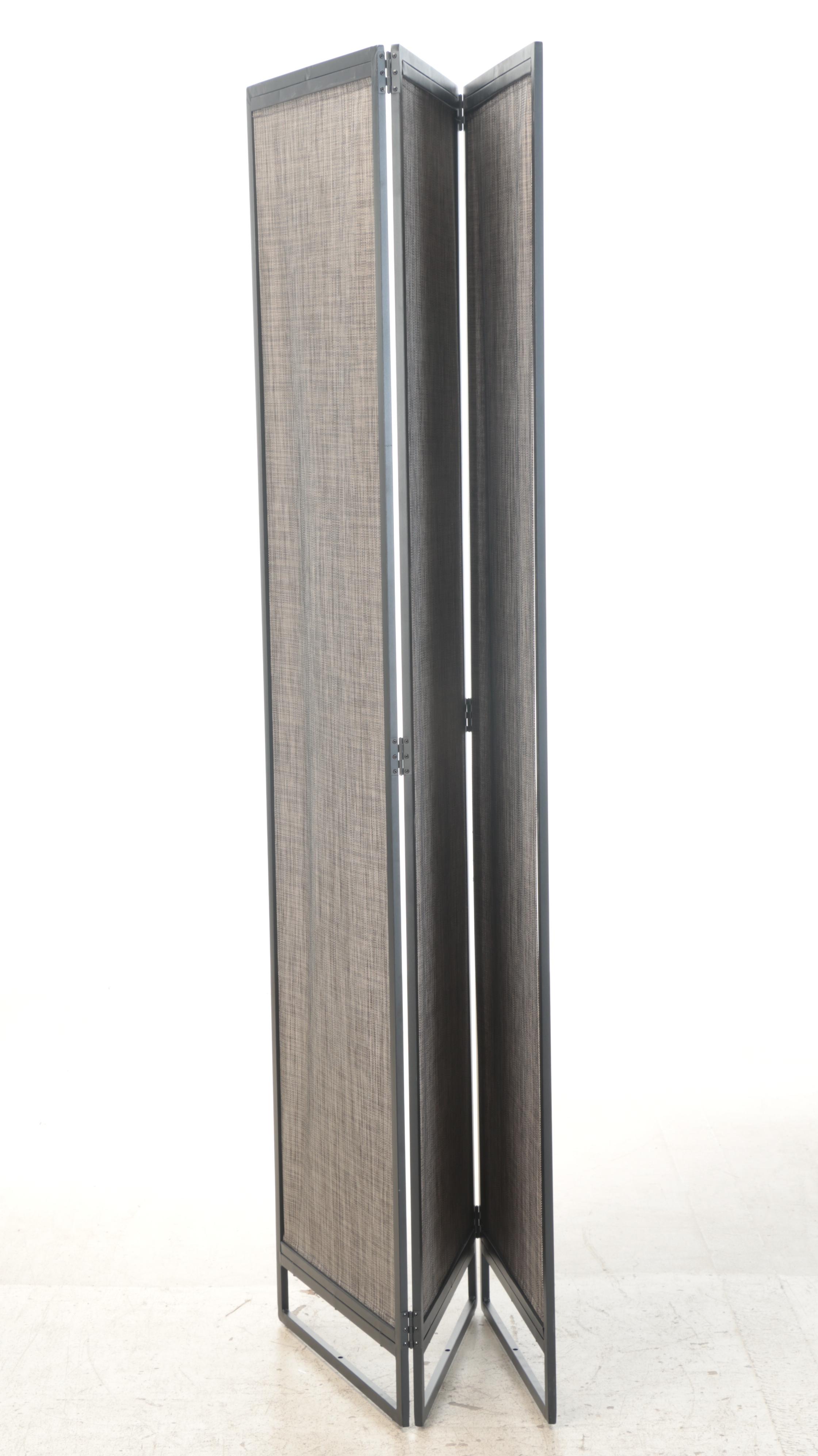 Freestanding Outdoor Privacy Screen | EBTH