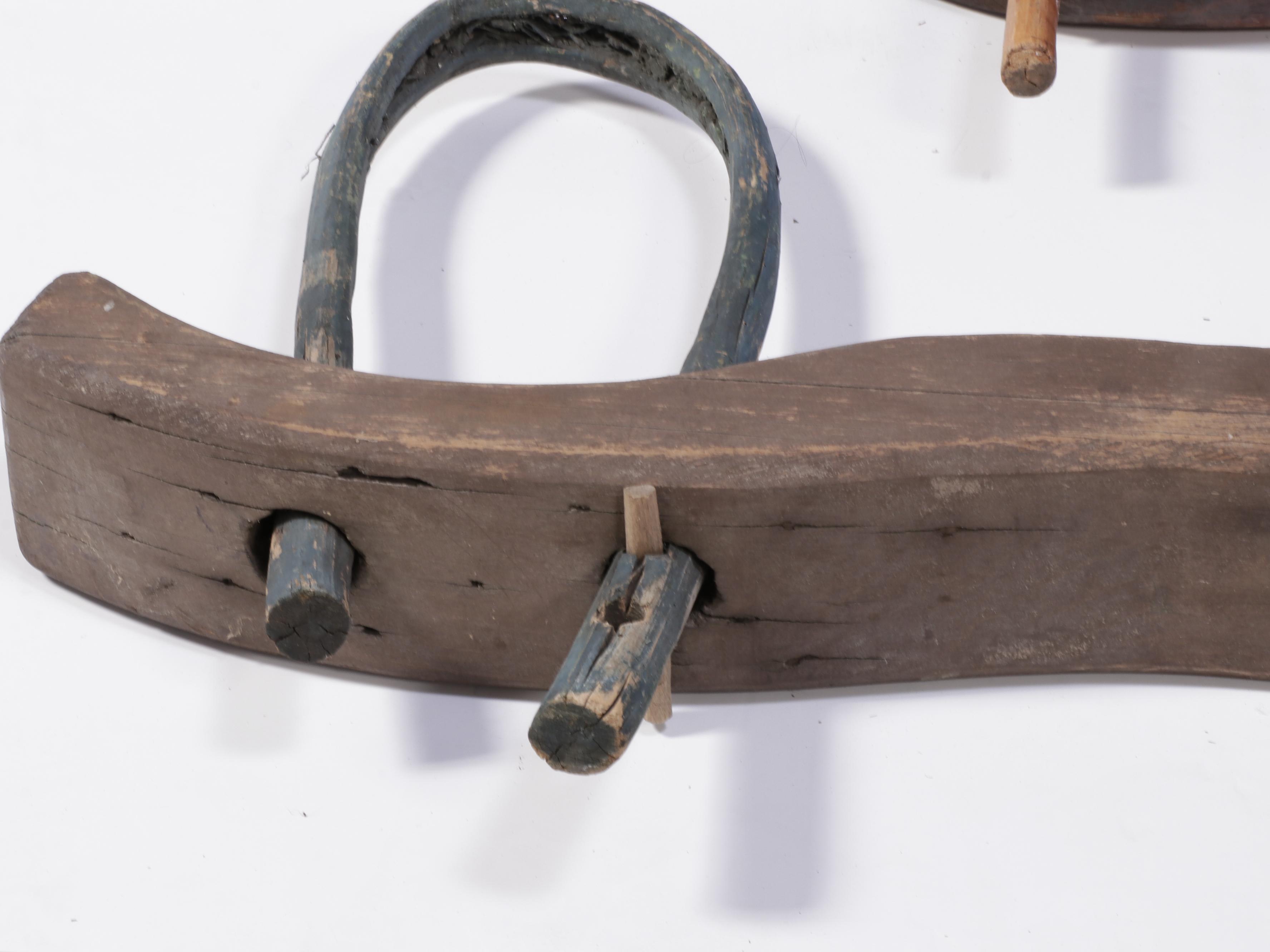 Pair of Double Bow Draught Yokes | EBTH