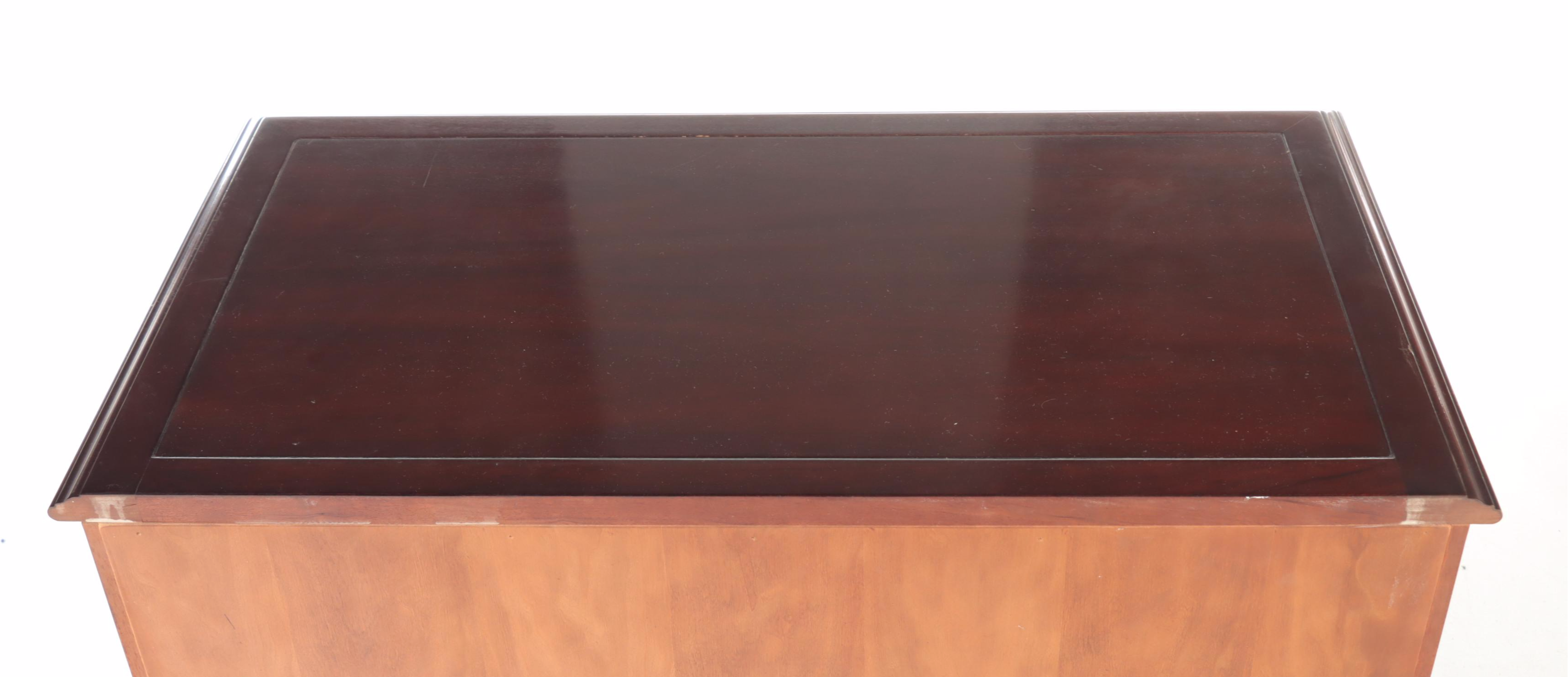 Sligh George II Style Mahogany Chest of Drawers | EBTH