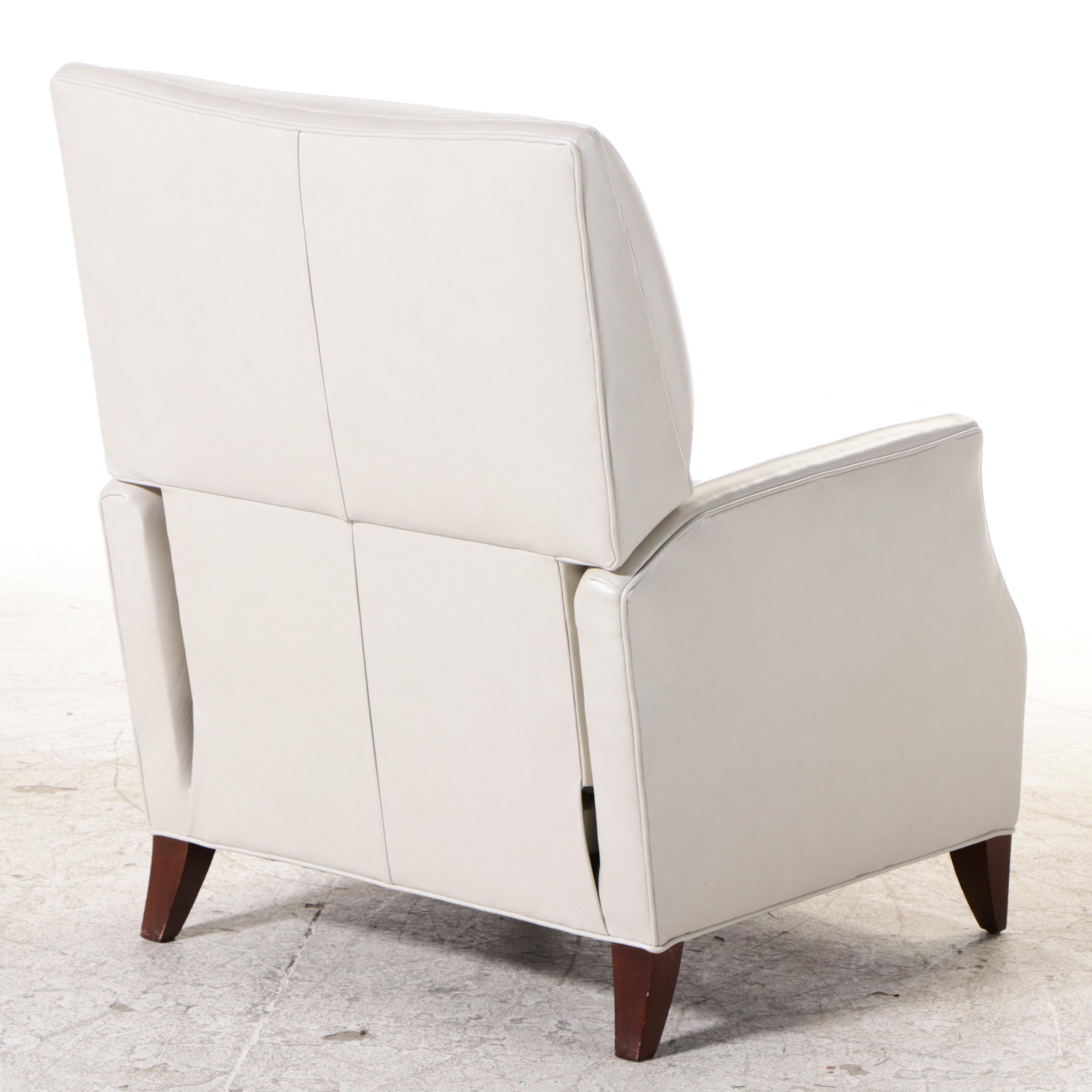 Leathercraft Buttoned-Down Leather Recliner | EBTH