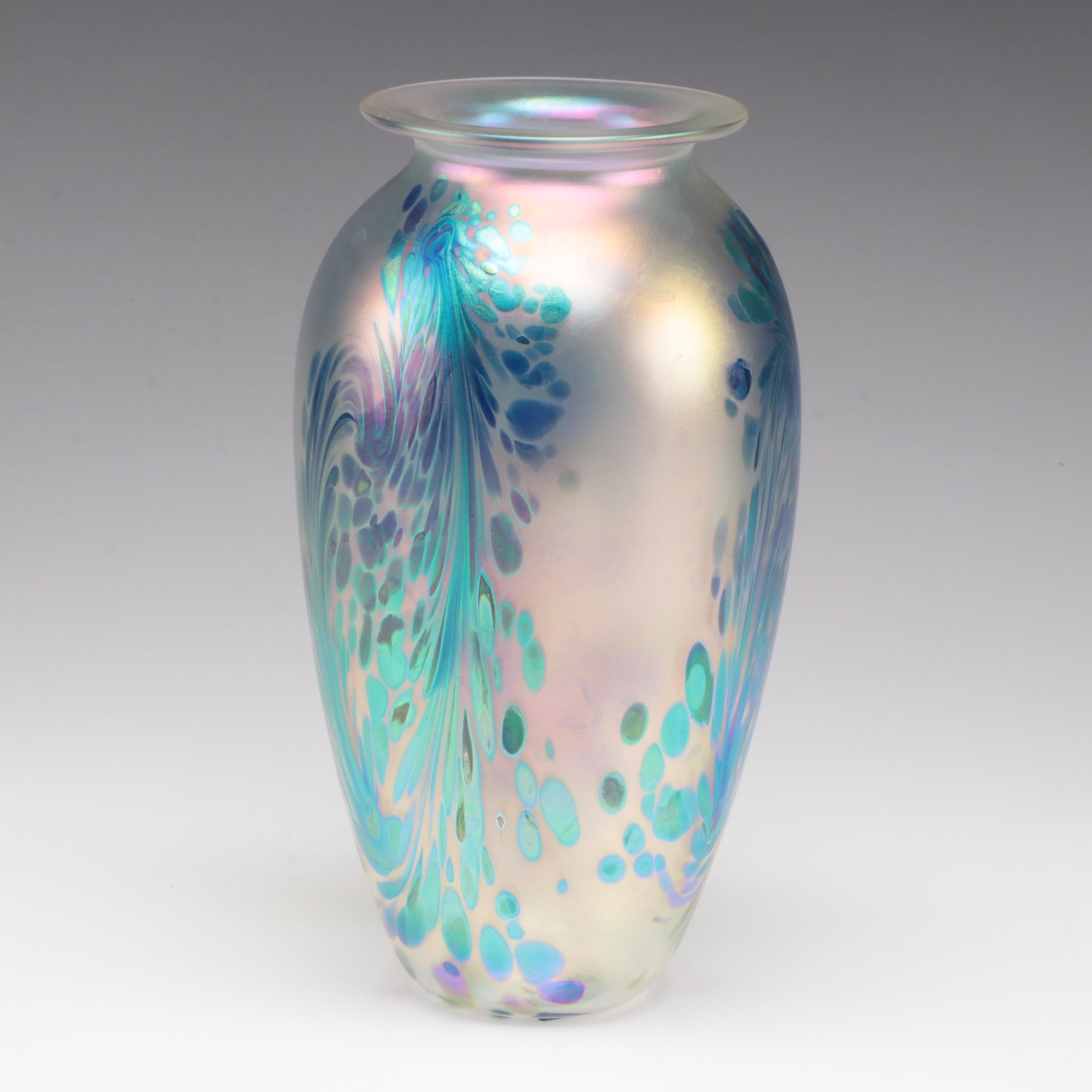 Robert Eickholt Iridescent Art Glass Vase, 1993 | EBTH
