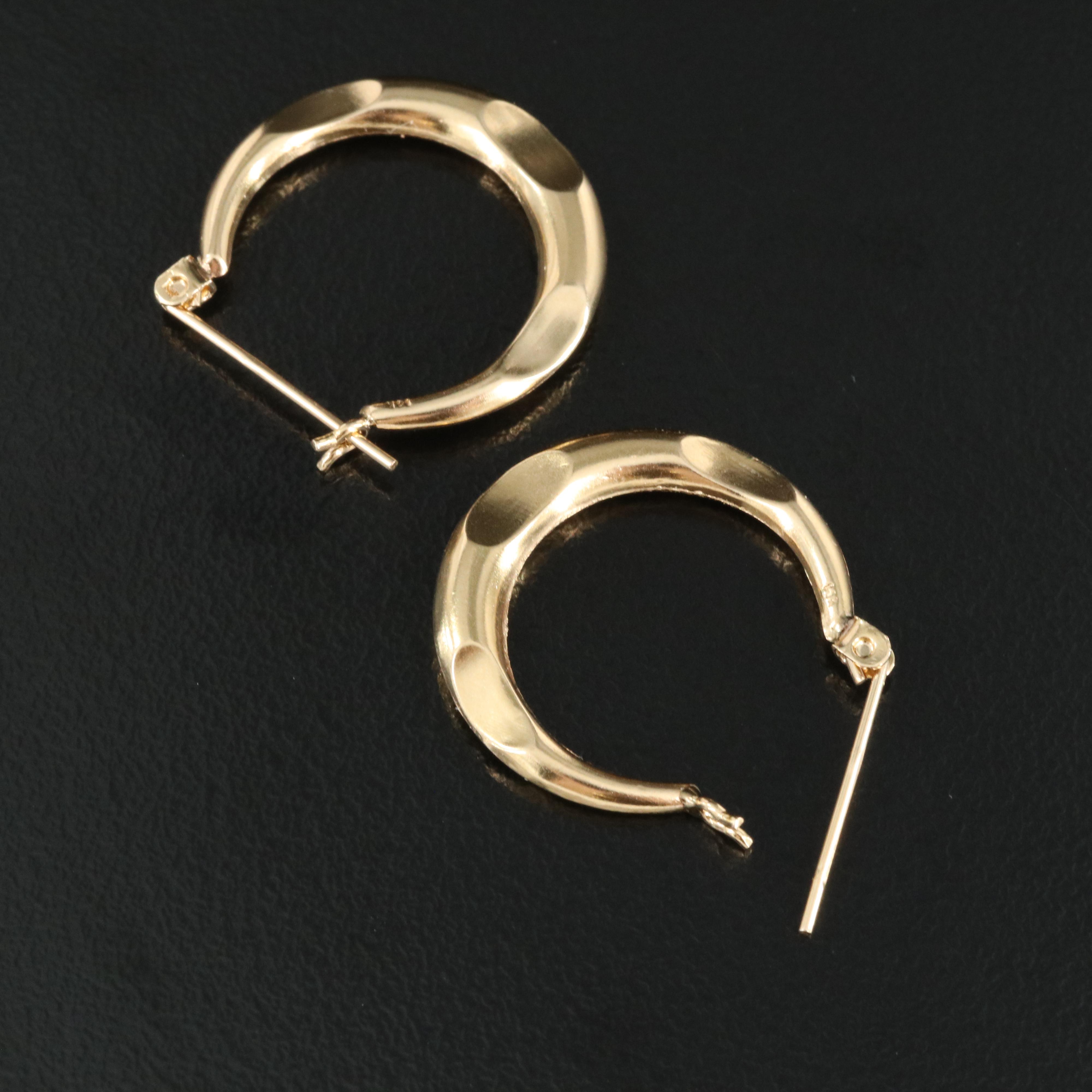 14K Textured Hoops | EBTH