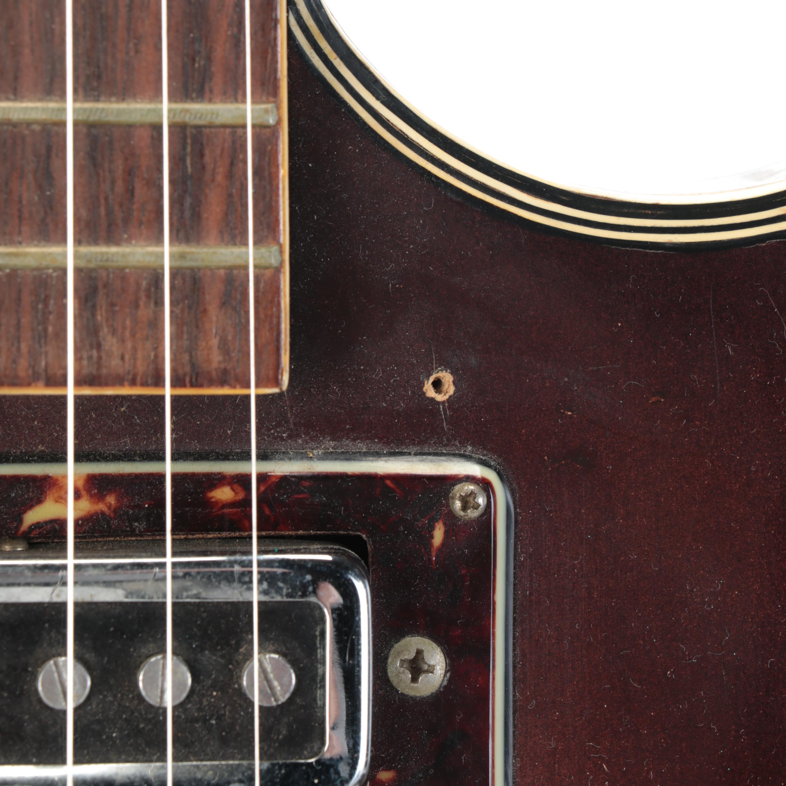 Woolworths Audition Right-Handed Electric Guitar with Case | EBTH